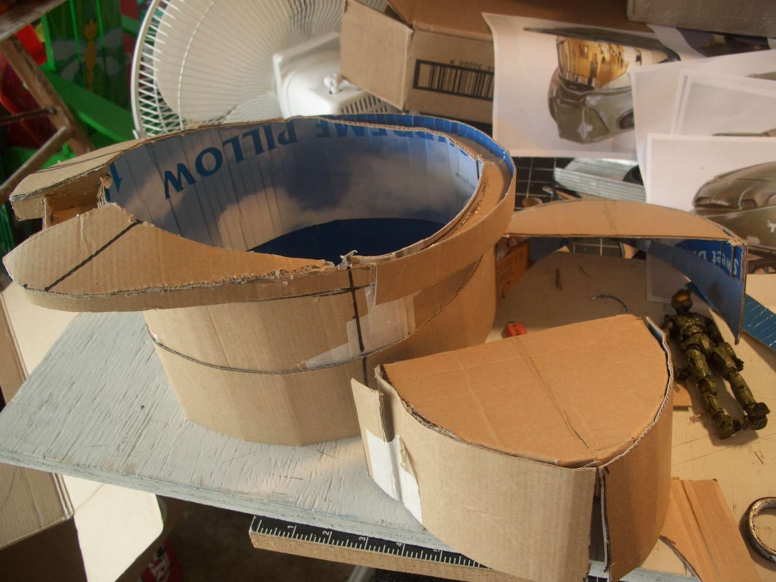 Cardboard/Fiberglass Halo 3 Inspired Master Chief Costume : 15 Steps ...