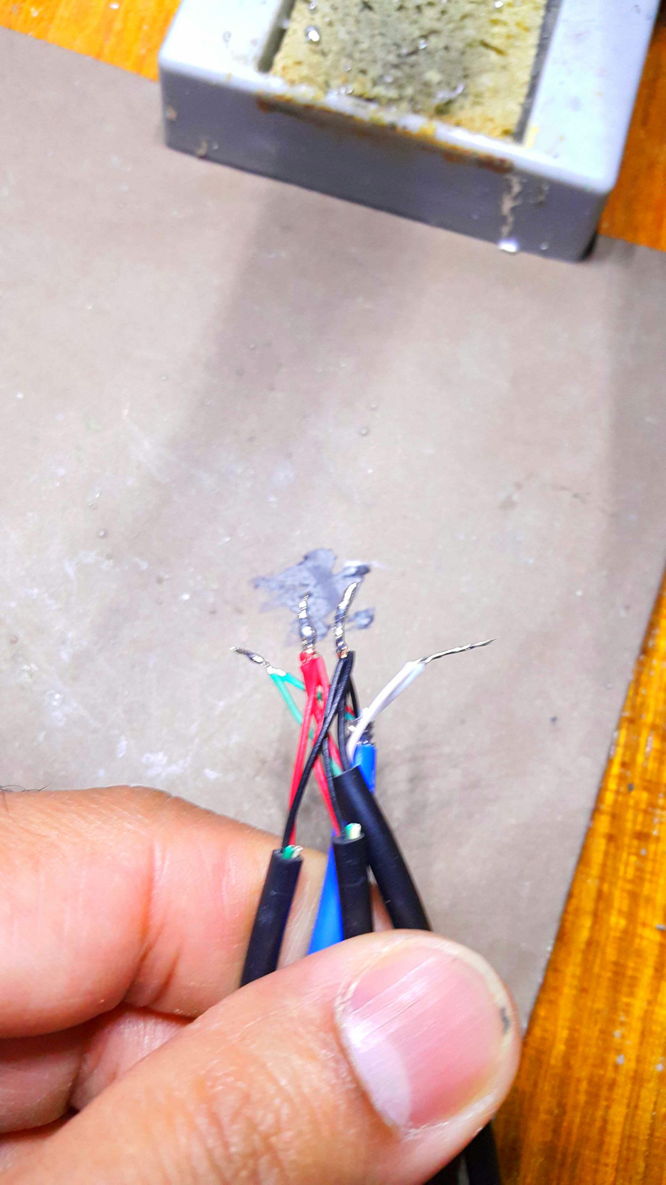 Making a Multi Head USB Cable. : 5 Steps - Instructables