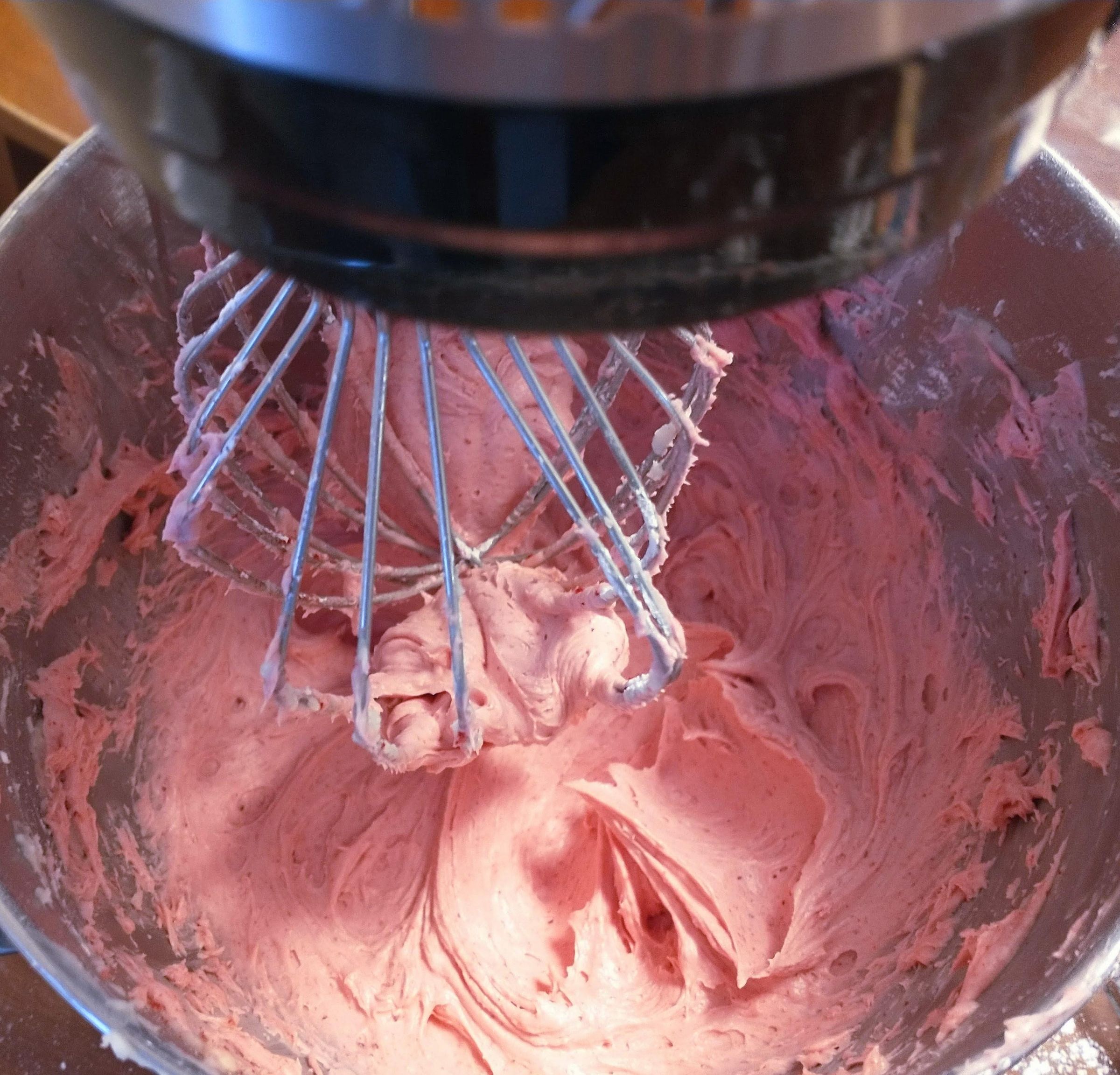 Gourmet Cupcakes With Raspberry Cream Cheese Frosting and Ganache ...
