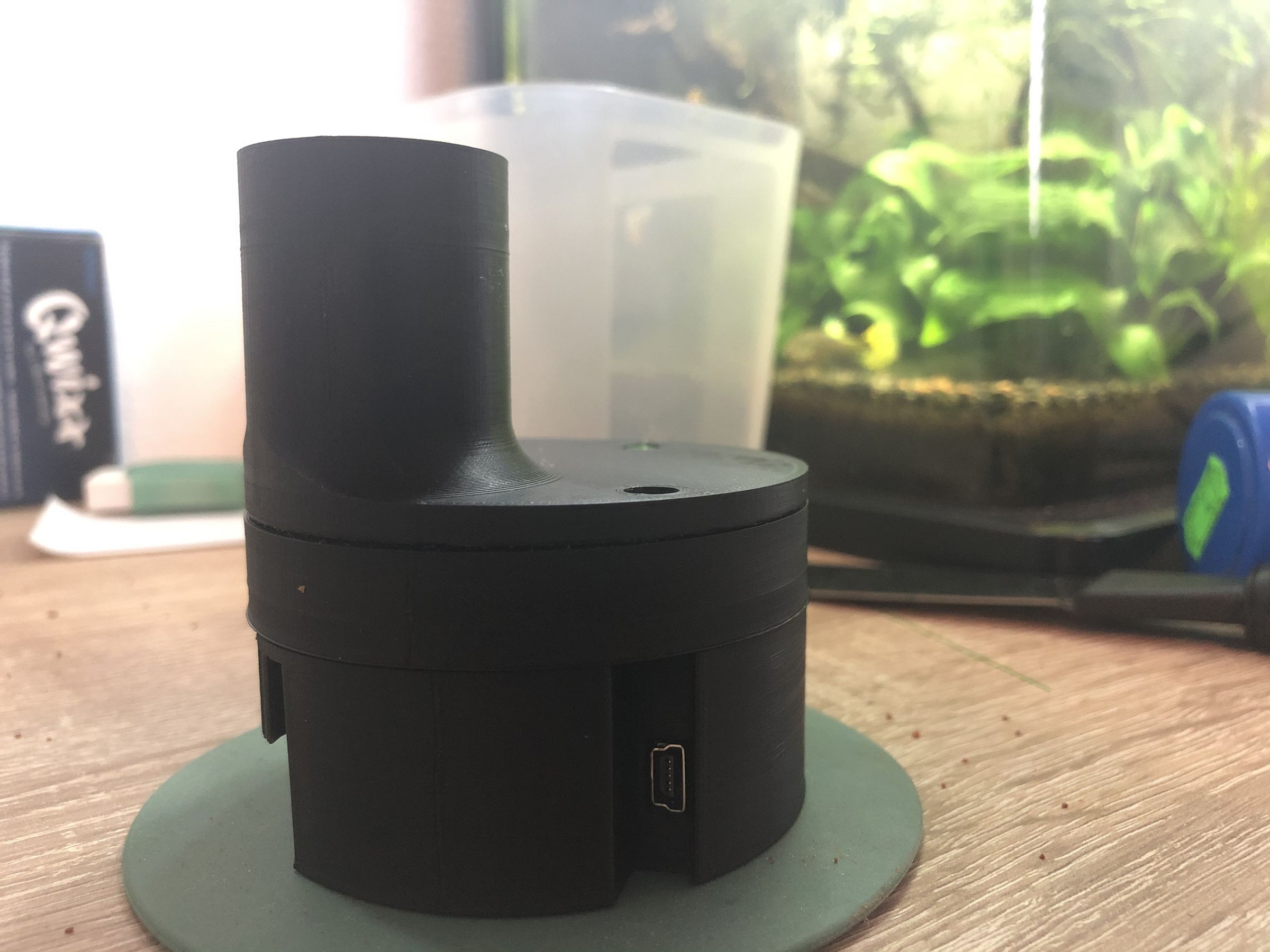 Aquarium Fish Feeder : 4 Steps (with Pictures) - Instructables