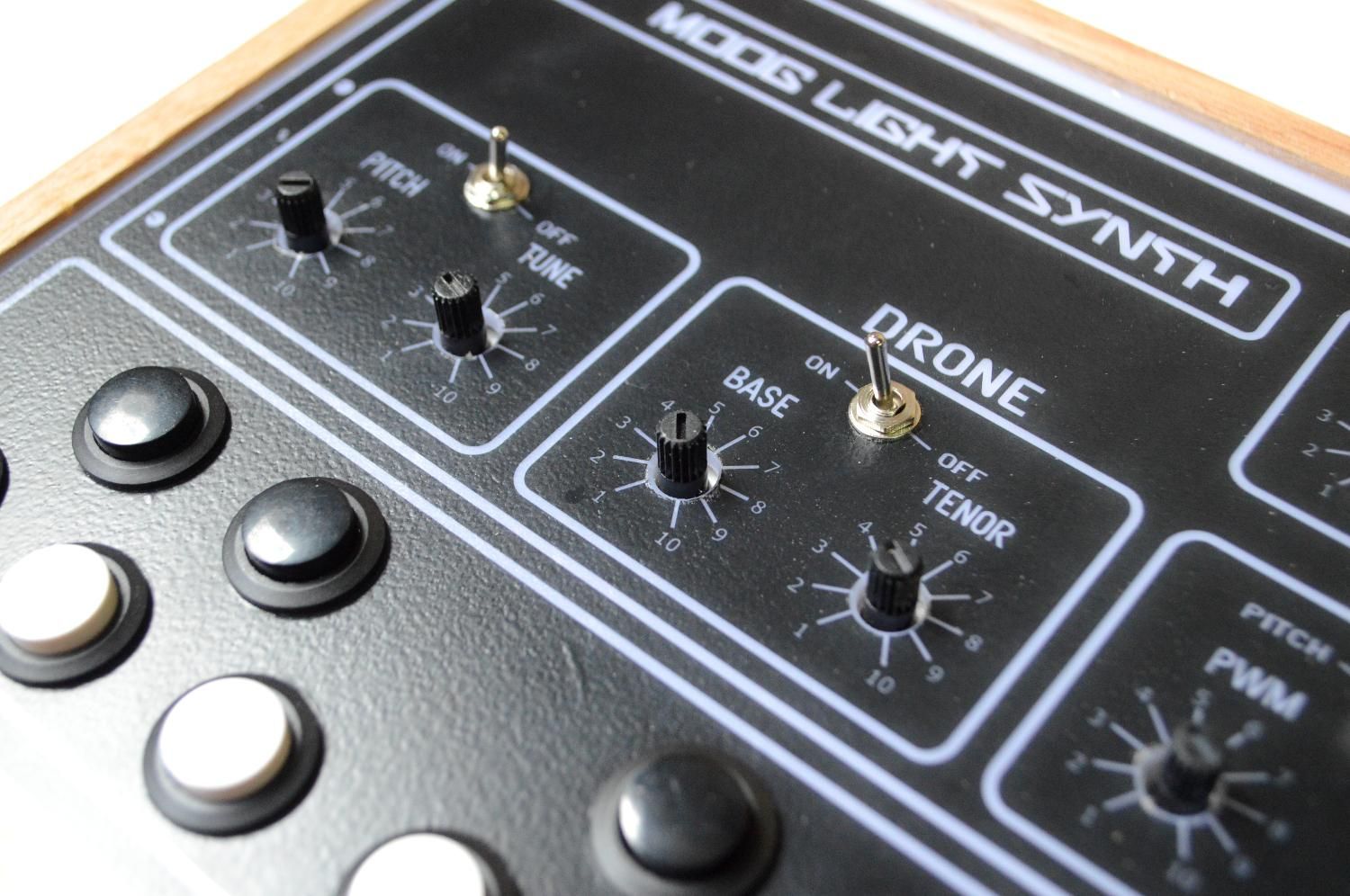 Moog Light Synth V3 : 15 Steps (with Pictures) - Instructables