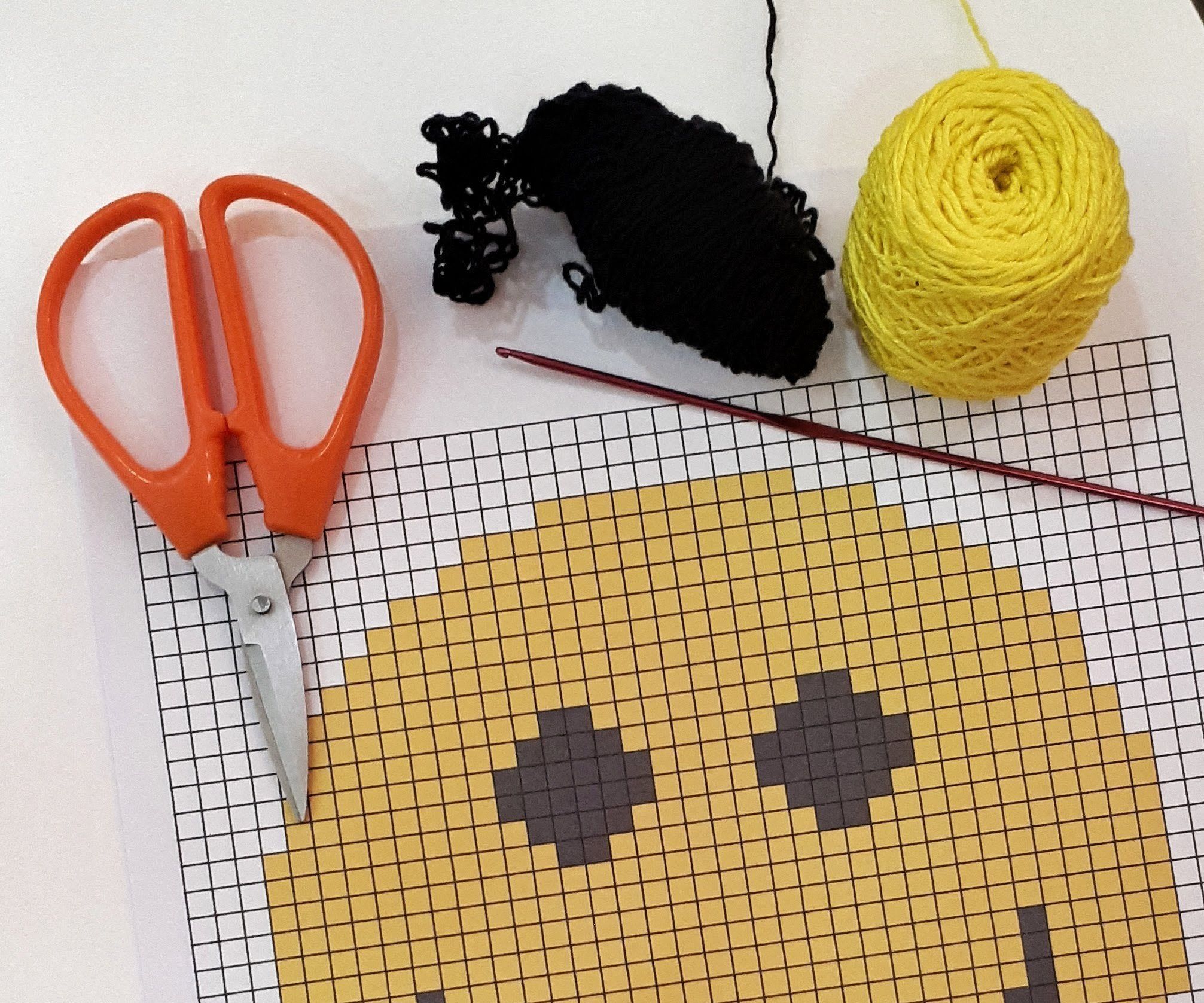 Smiley Graphgan Tapestry Crochet : 5 Steps - Instructables