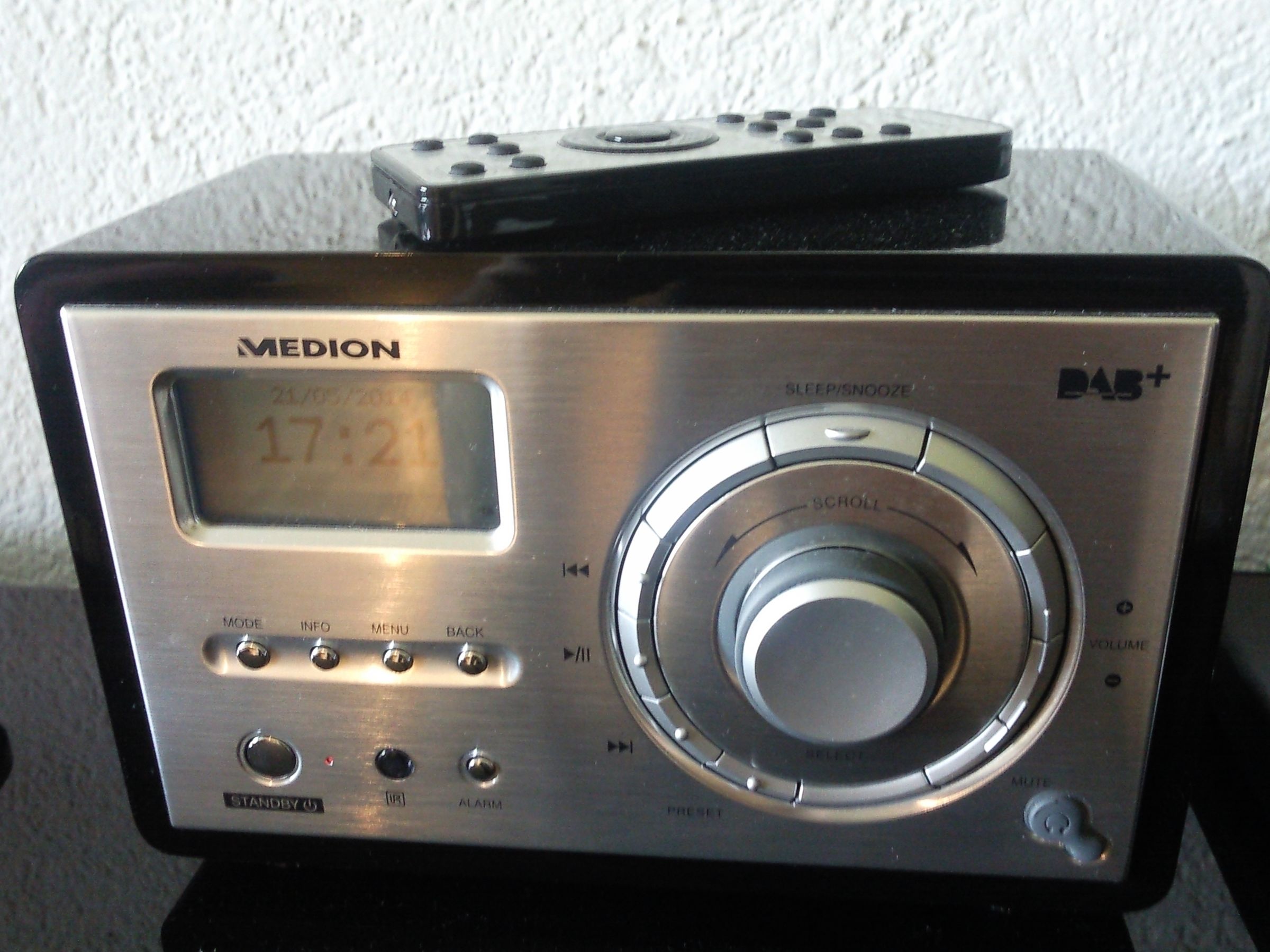 Repair of Exploded Digital Radio : 6 Steps - Instructables