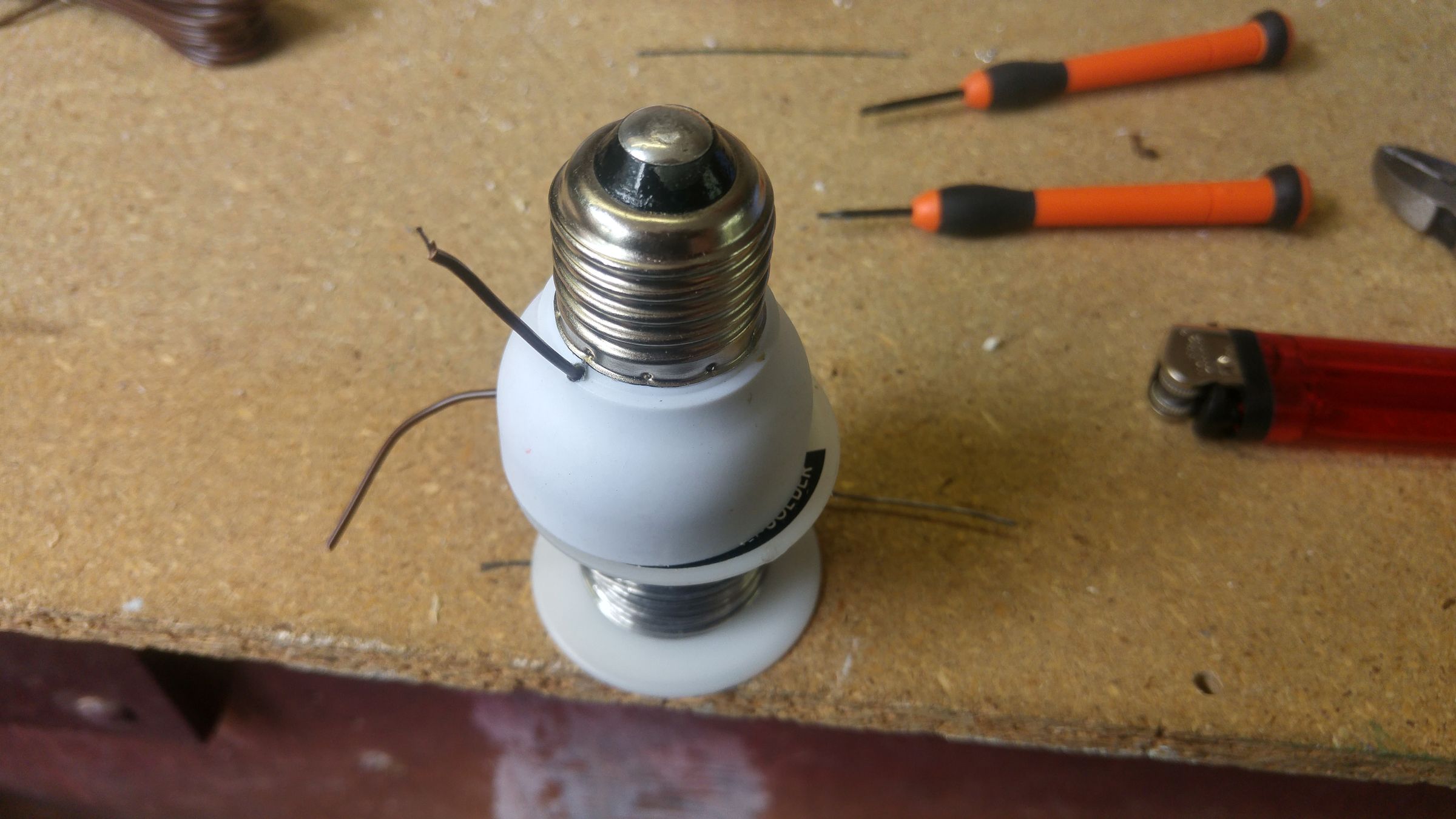 Lamp Base Socket : 5 Steps (with Pictures) - Instructables