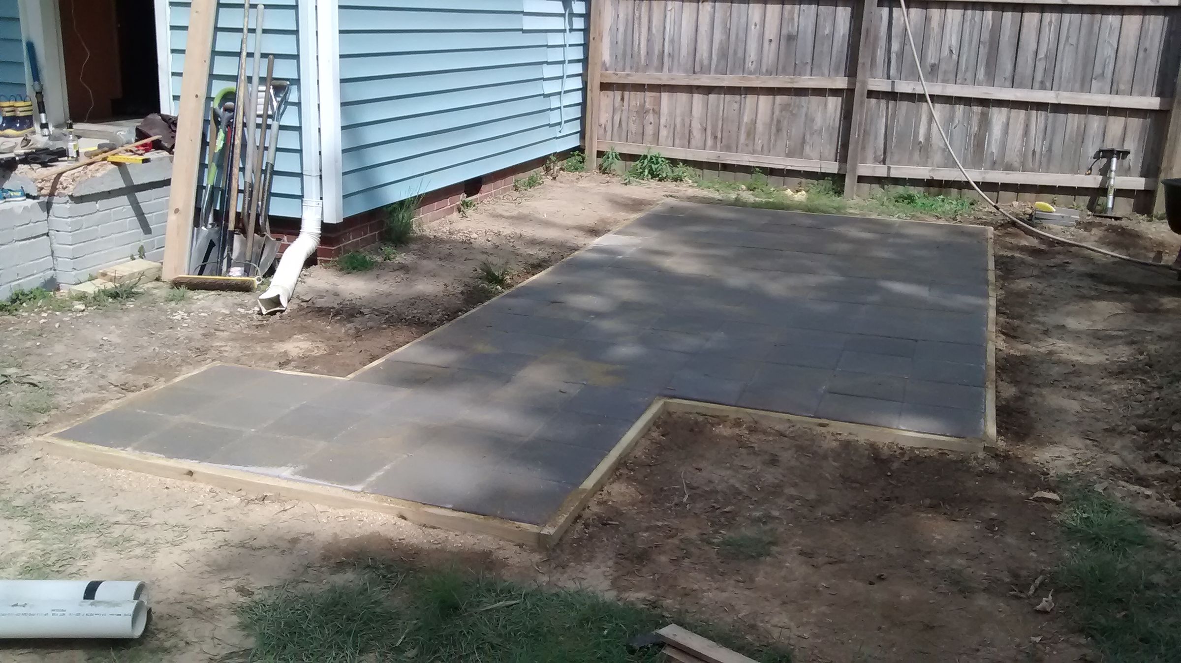 Building a Simple Patio Using Paving Stones : 9 Steps (with Pictures ...