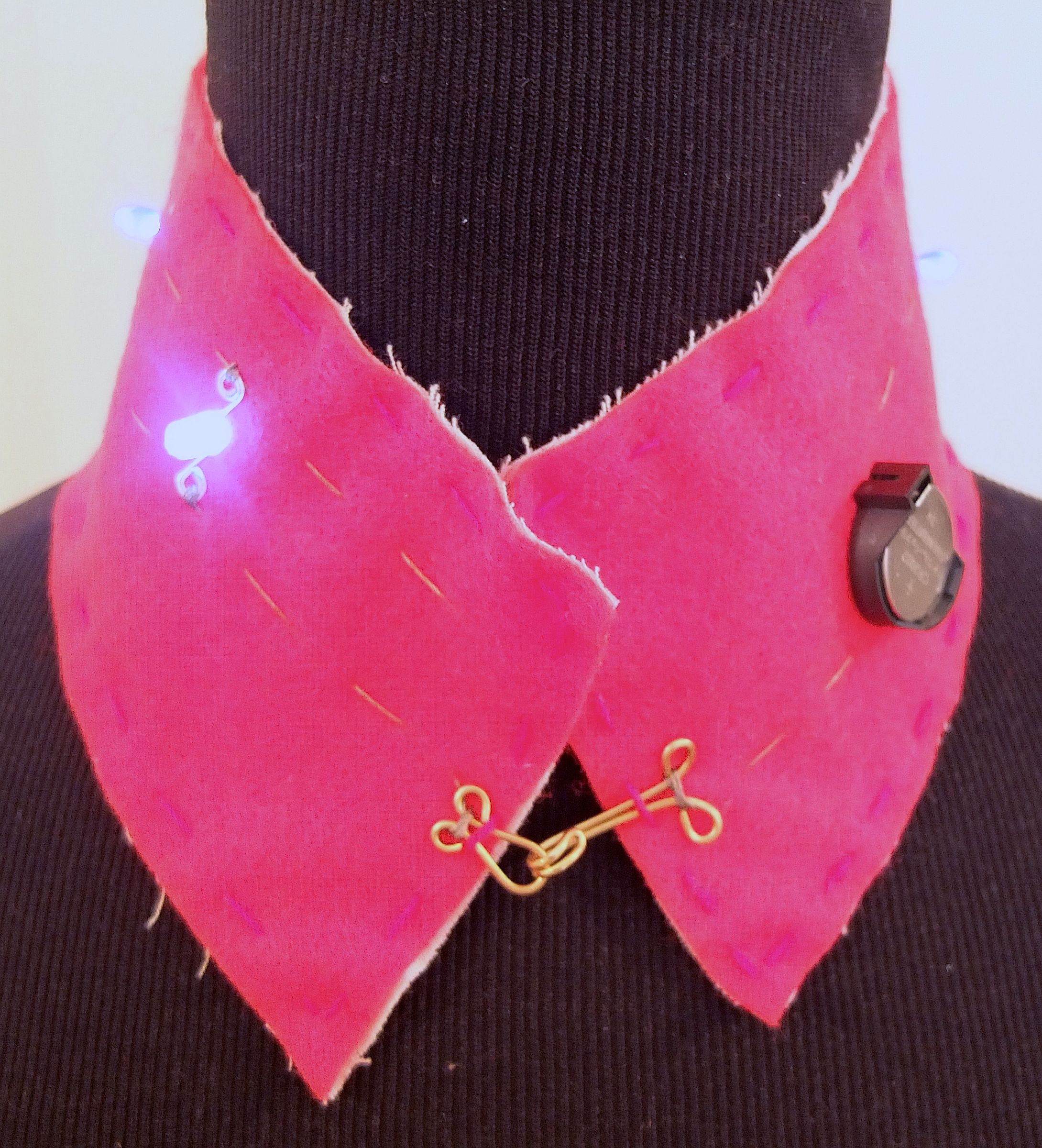 LED Conductive Switch Bracelet : 9 Steps (with Pictures) - Instructables