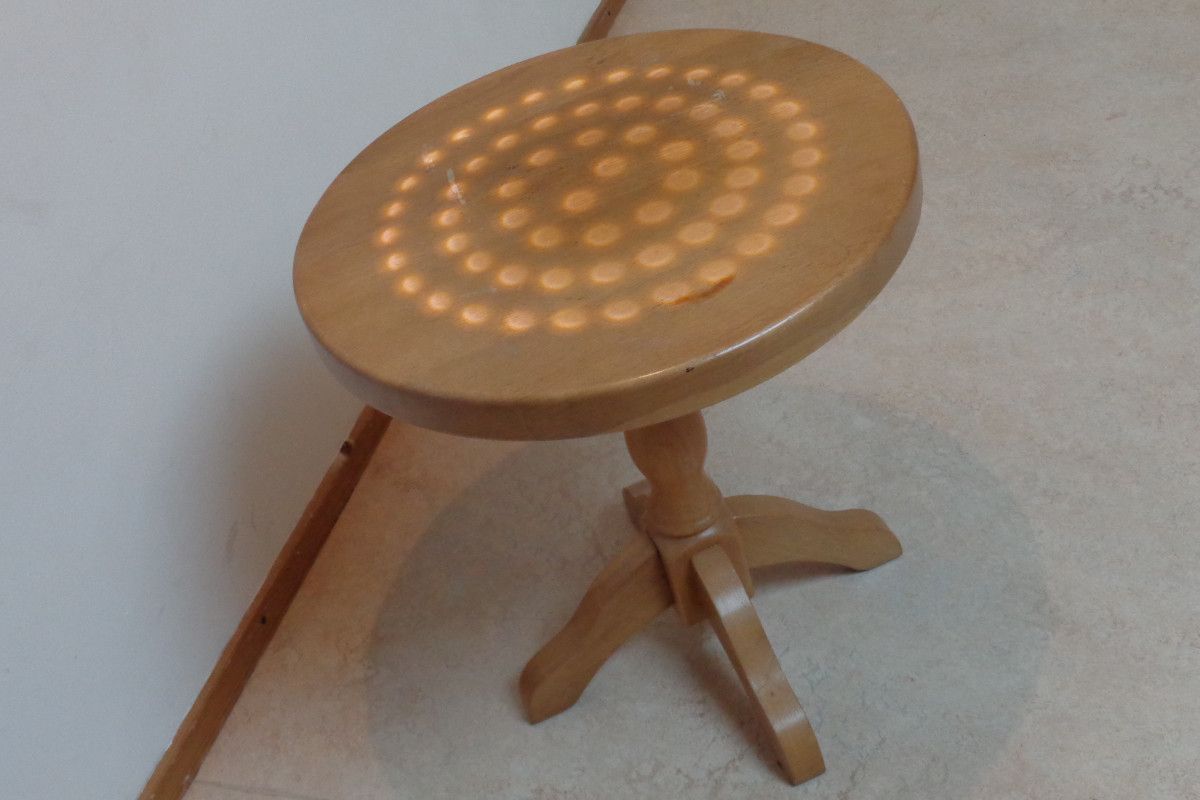 Colander Effect Lamp Using a Magnifying Glass : 10 Steps - Instructables