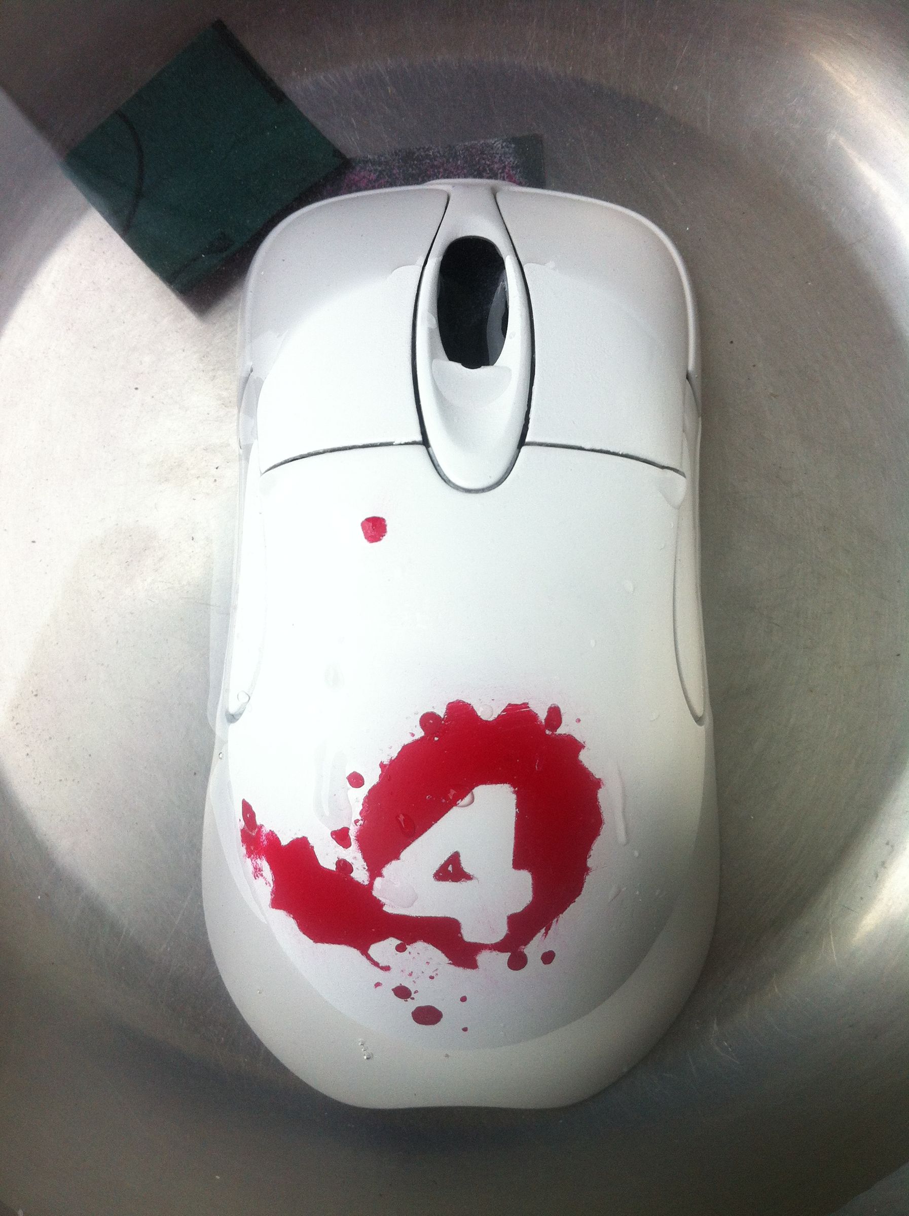 L4D2 Logo Gaming Mouse : 5 Steps - Instructables