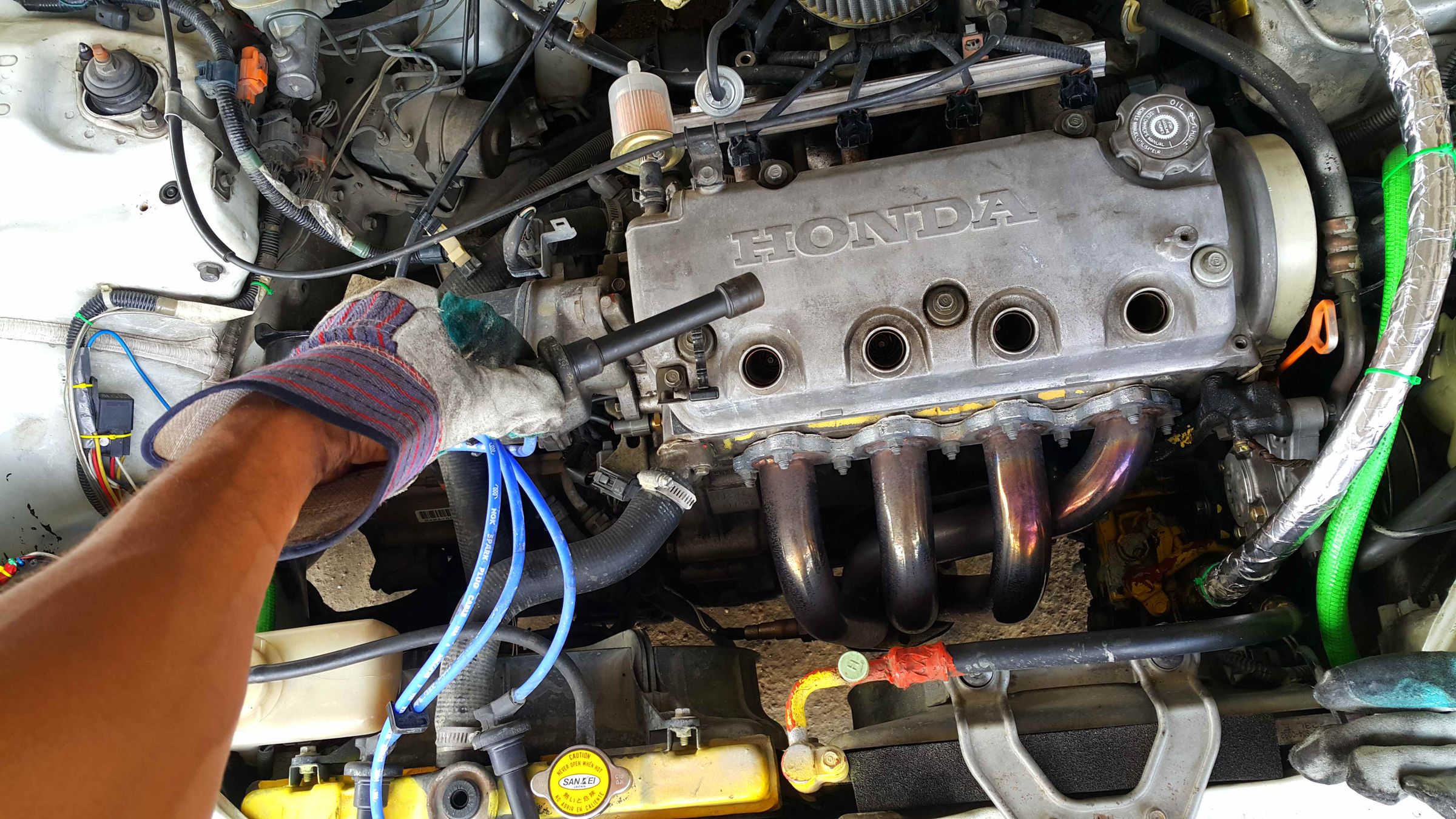 Adjusting the Engine Valve Clearance (on My Honda Civic 1999 D15B) : 6 ...