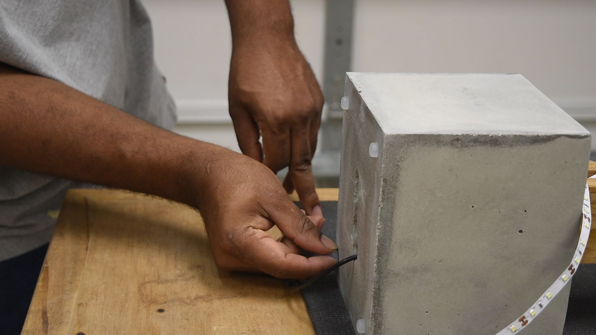 DIY Concrete and Wood LED Floor LAMP : 6 Steps (with Pictures ...