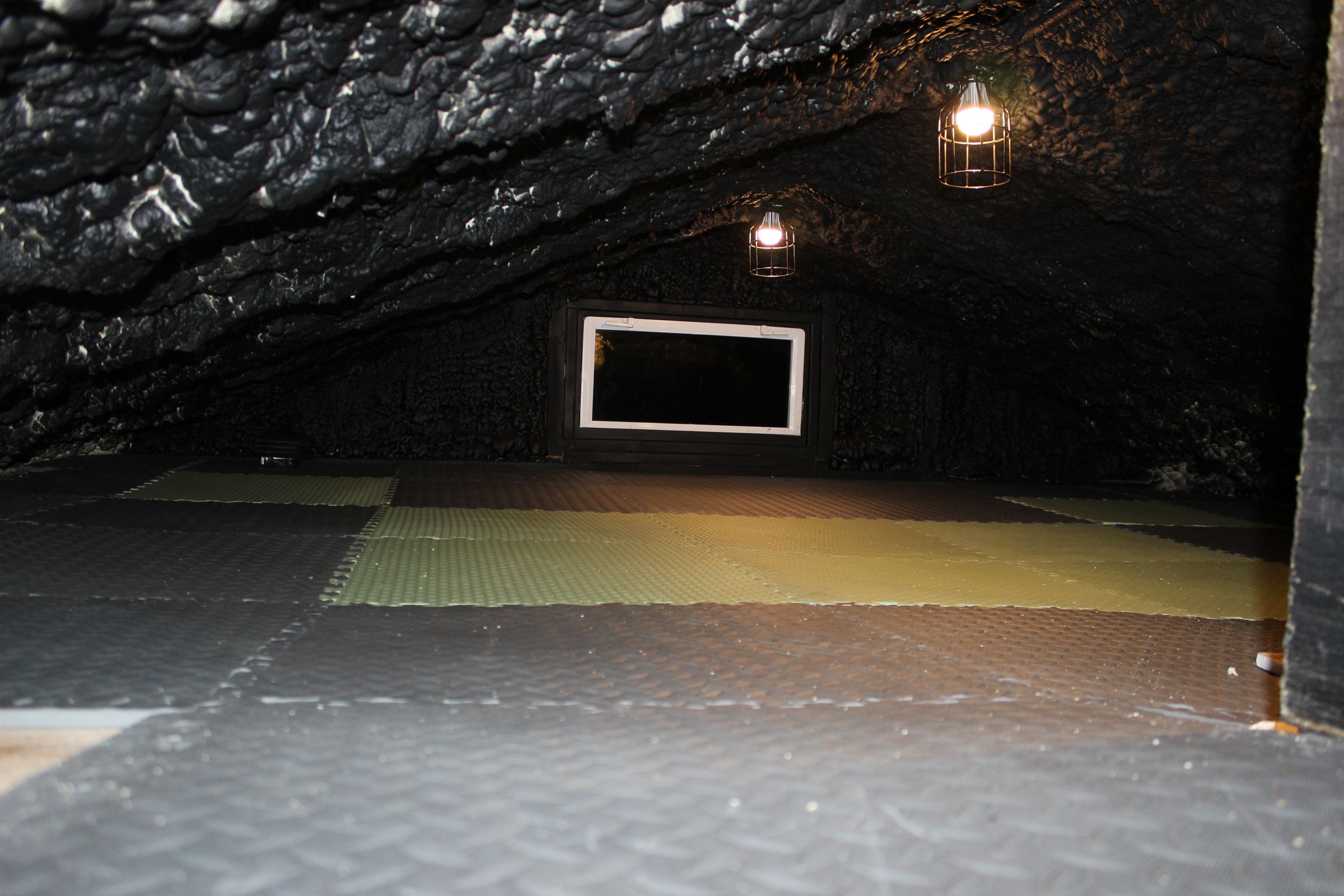 Hidden Cave / Play Room Fort : 11 Steps (with Pictures) - Instructables