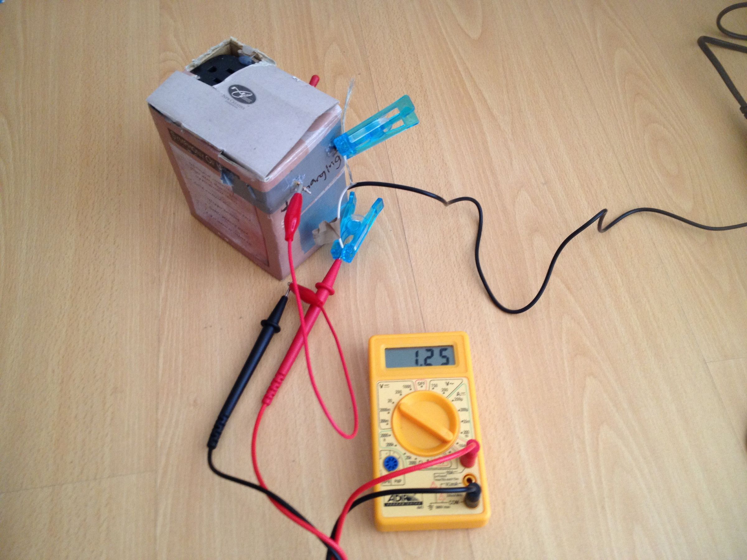 Cheap Mobile Battery Wall Outlet : 3 Steps - Instructables