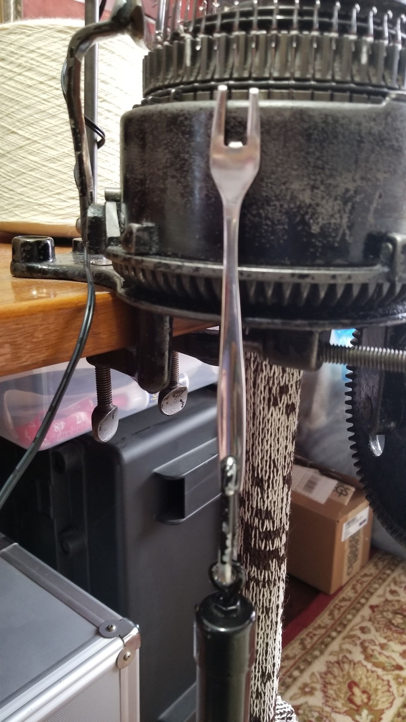 Socks the Old Way on a CSM : 52 Steps (with Pictures) - Instructables