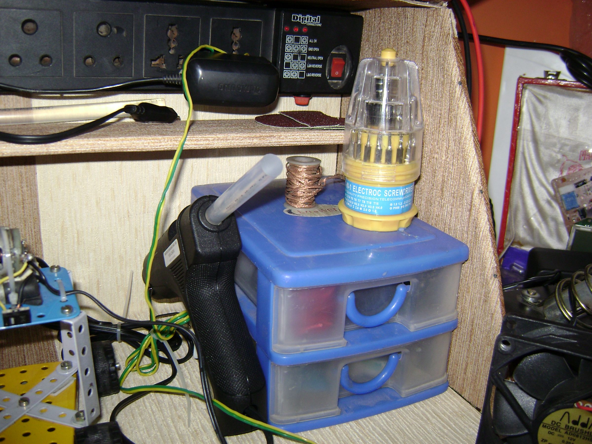 Portable Electronics Workstation / Workshop : 12 Steps - Instructables