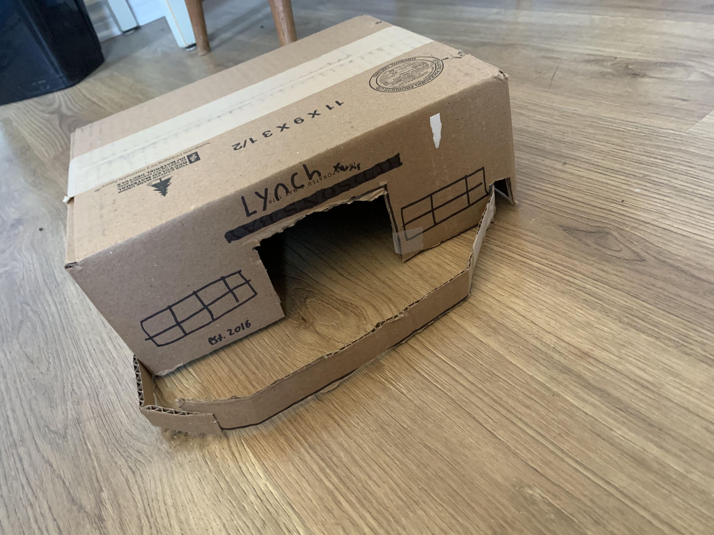 Toy Cardboard Cattle Barn! : 4 Steps - Instructables