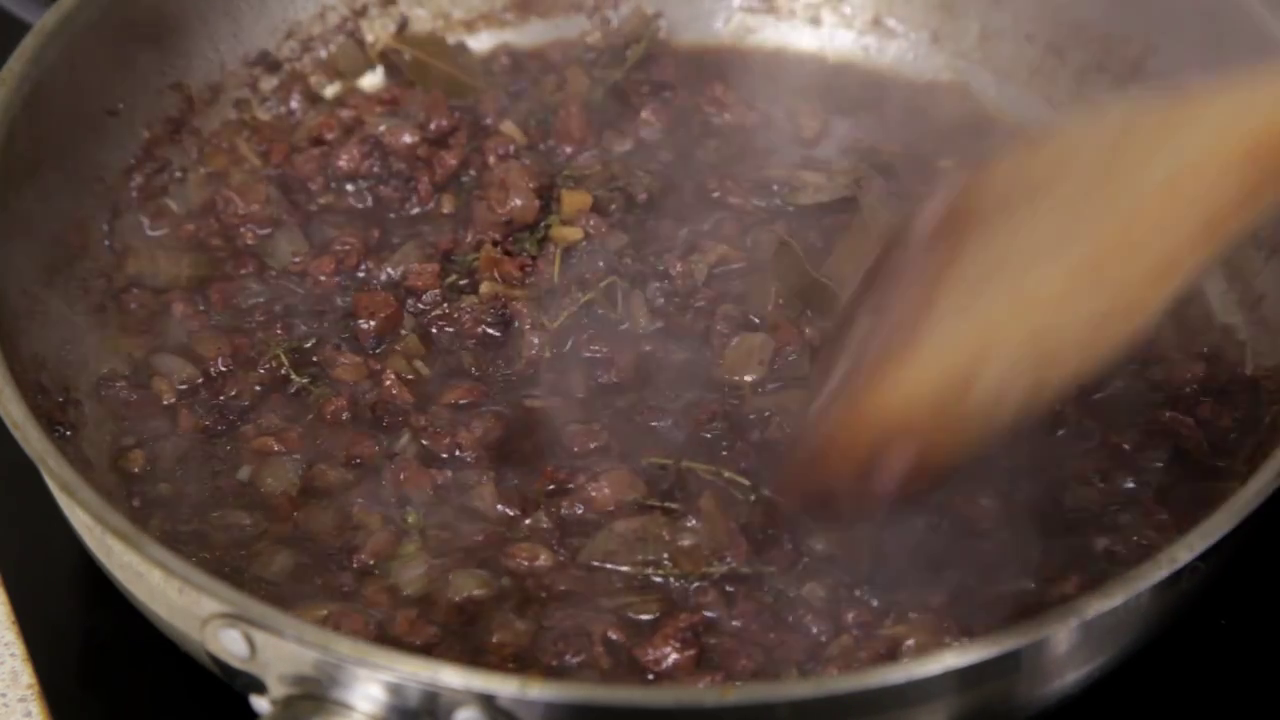 How to Cook a Red Wine Reduction Sauce : 10 Steps - Instructables