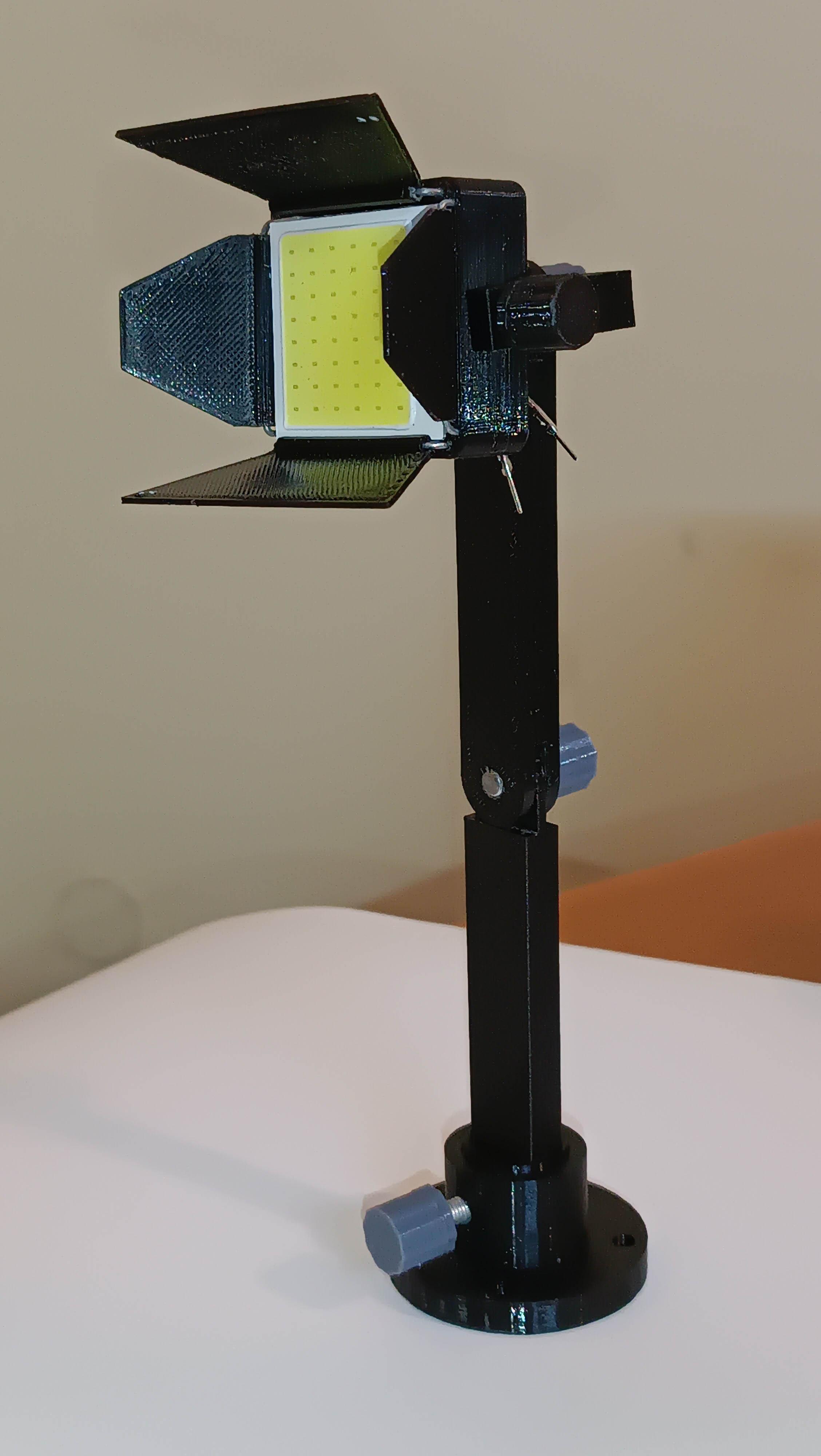 Mini Spot for Modeling Shoots : 14 Steps (with Pictures) - Instructables