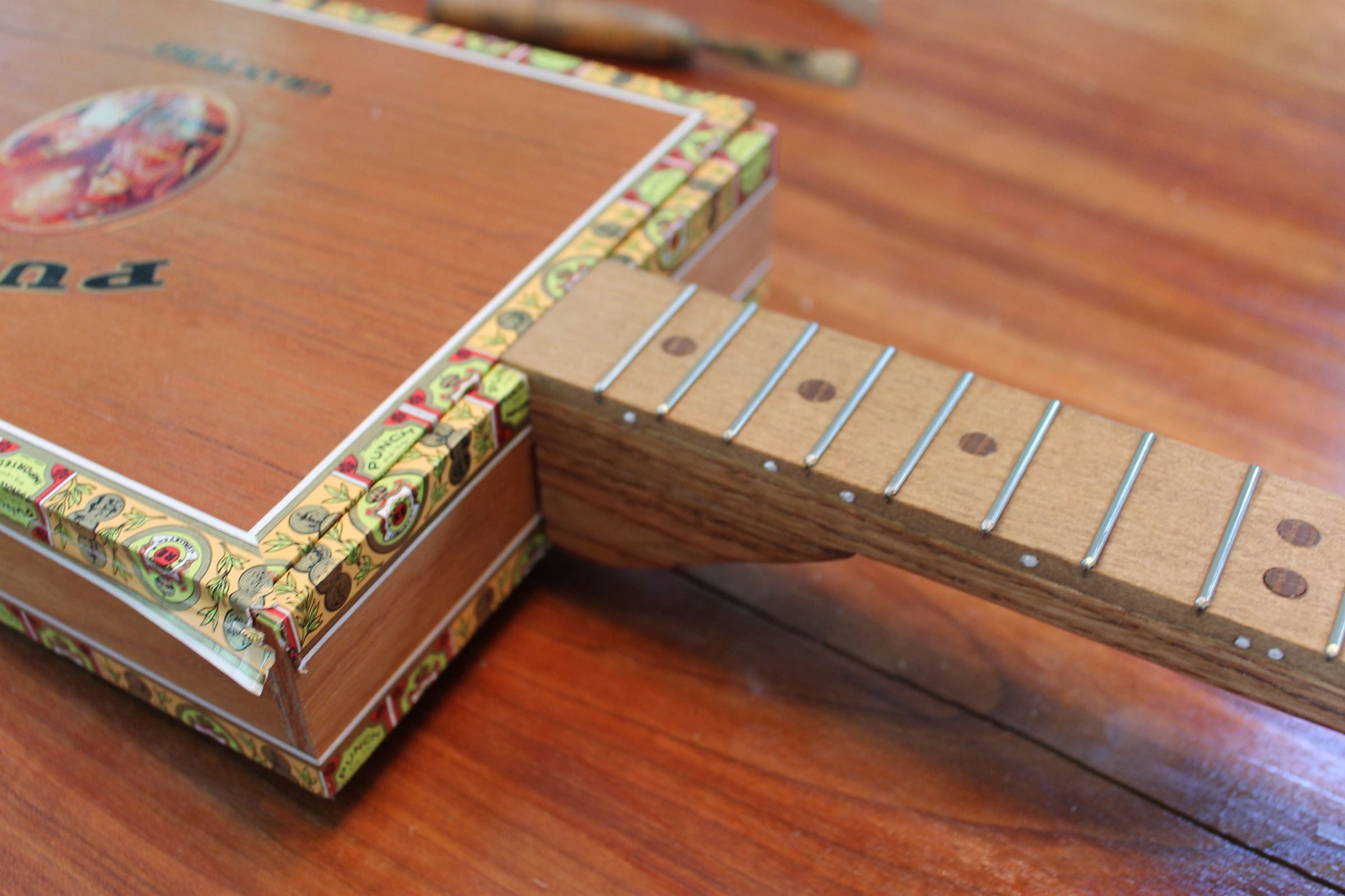 Awesome Cigar Box Dulcimer : 14 Steps (with Pictures) - Instructables