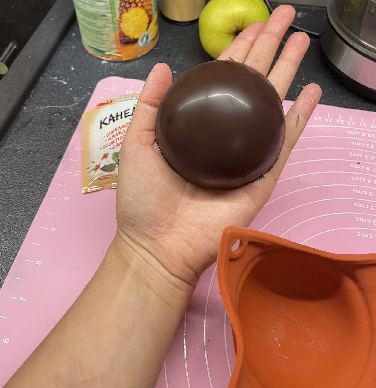 Christmas Ball Sugar Glass Dome : 9 Steps (with Pictures) - Instructables