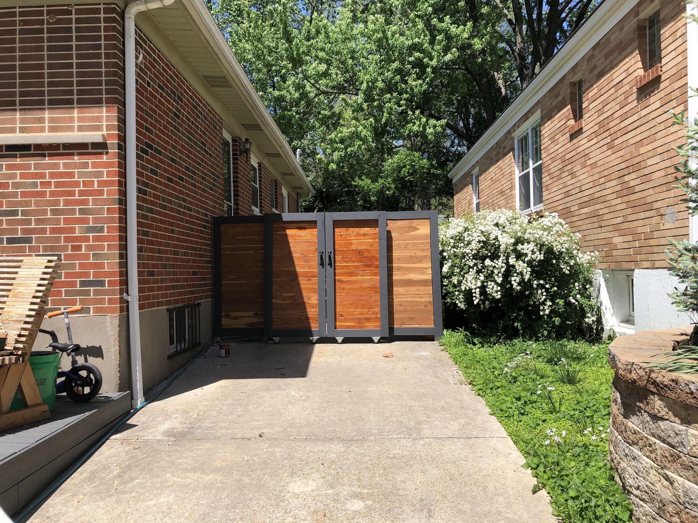 Modern Double Sliding Gate : 11 Steps (with Pictures) - Instructables
