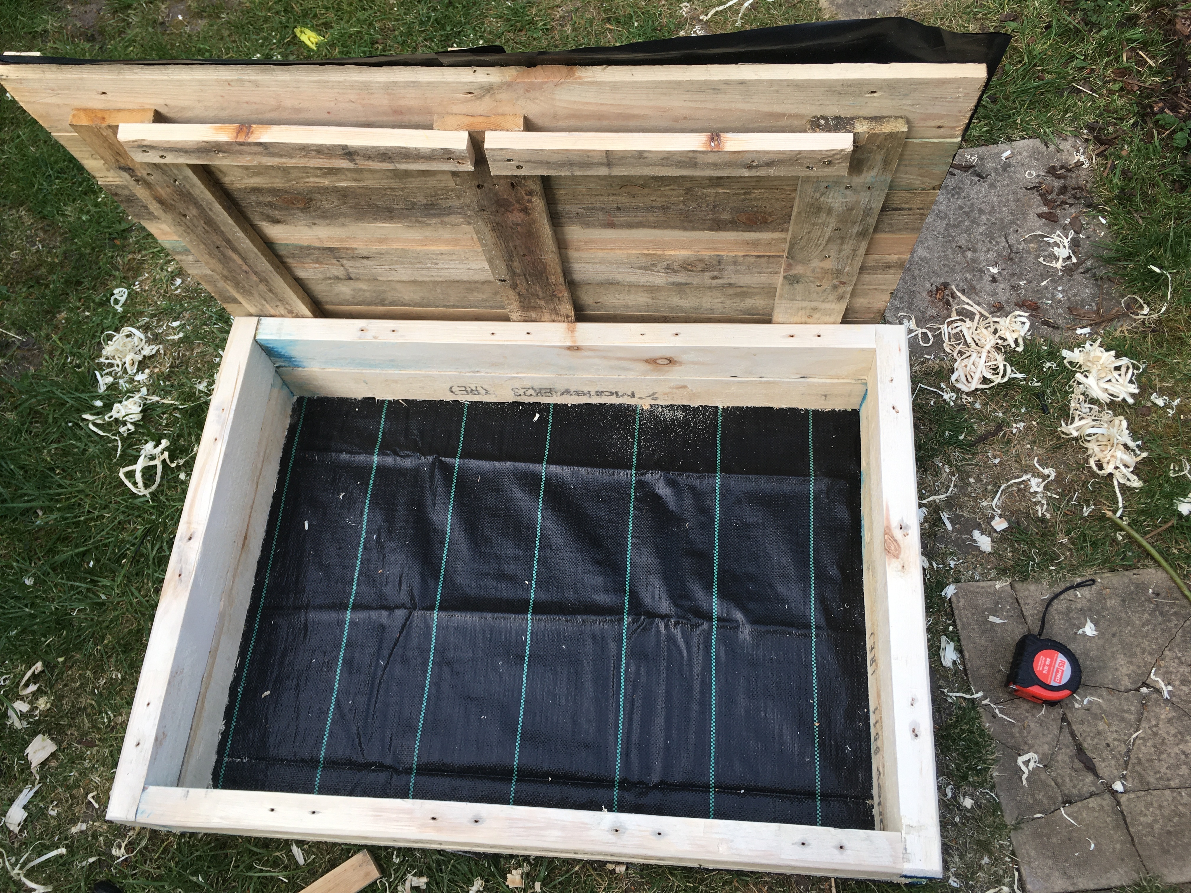 Pallet Sand Pit - DIY in 2 Hours From 2 Pallets! : 12 Steps (with ...