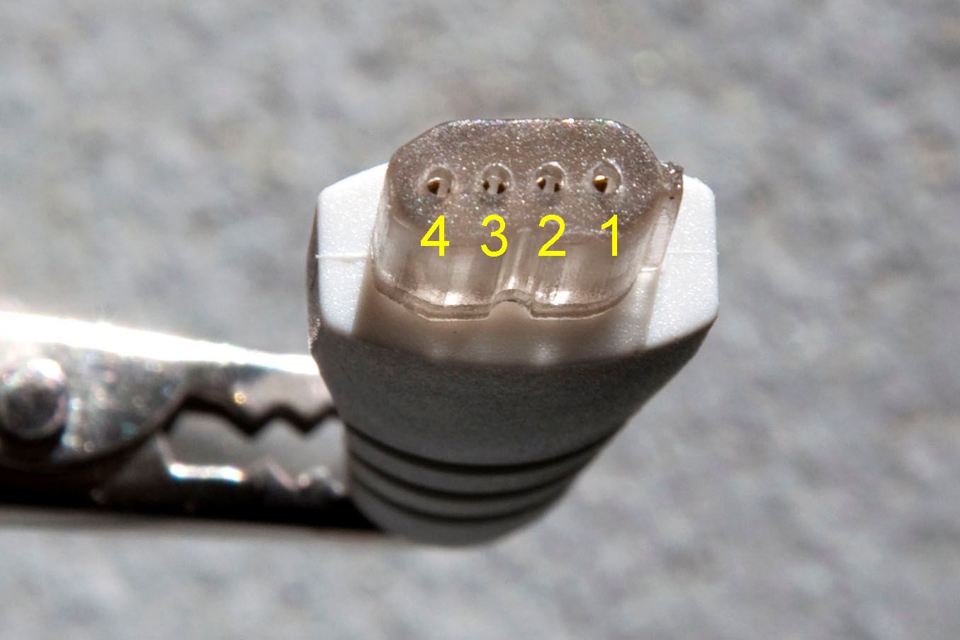 Hacking Your IGo Universal Power Adapter : 4 Steps - Instructables