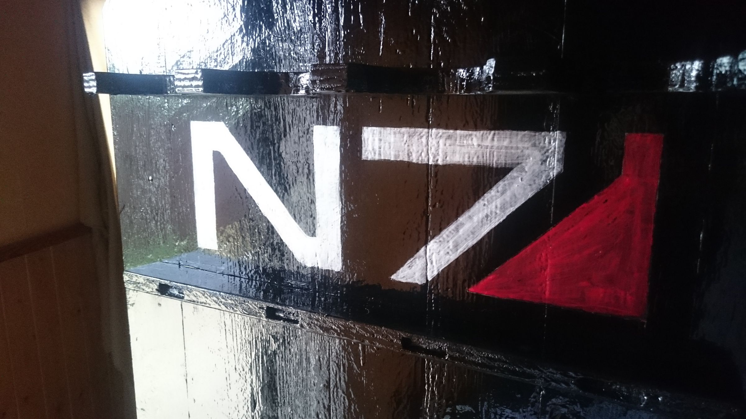 Mass Effect Drinks Cabinet : 8 Steps (with Pictures) - Instructables