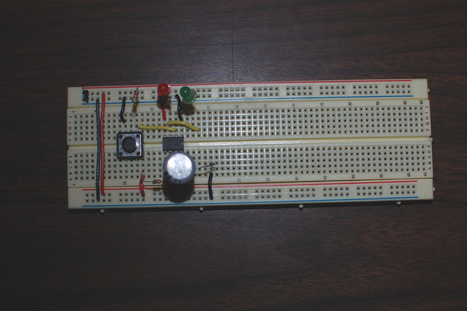 555 Timer Mono-stable and Bi-stable Modes : 3 Steps - Instructables