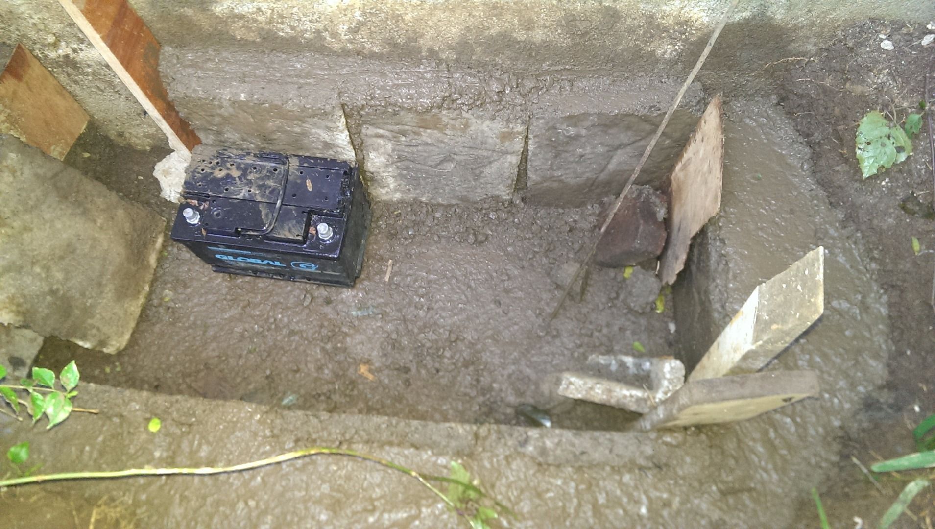 Concrete Storage Box Inground and Other Means of Doing It : 3 Steps ...