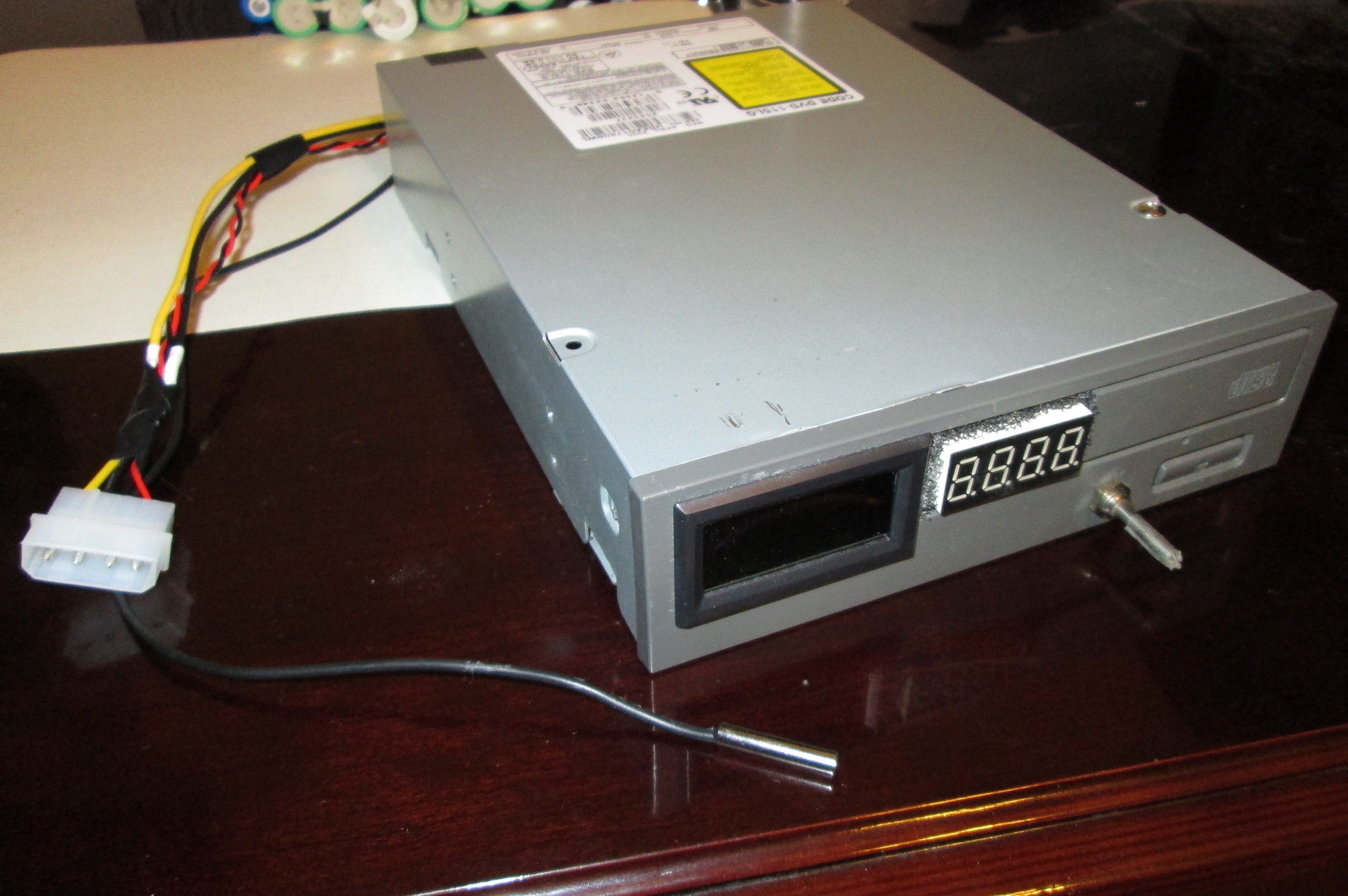 Fan Controller With Voltage and Temperature Readout - Instructables