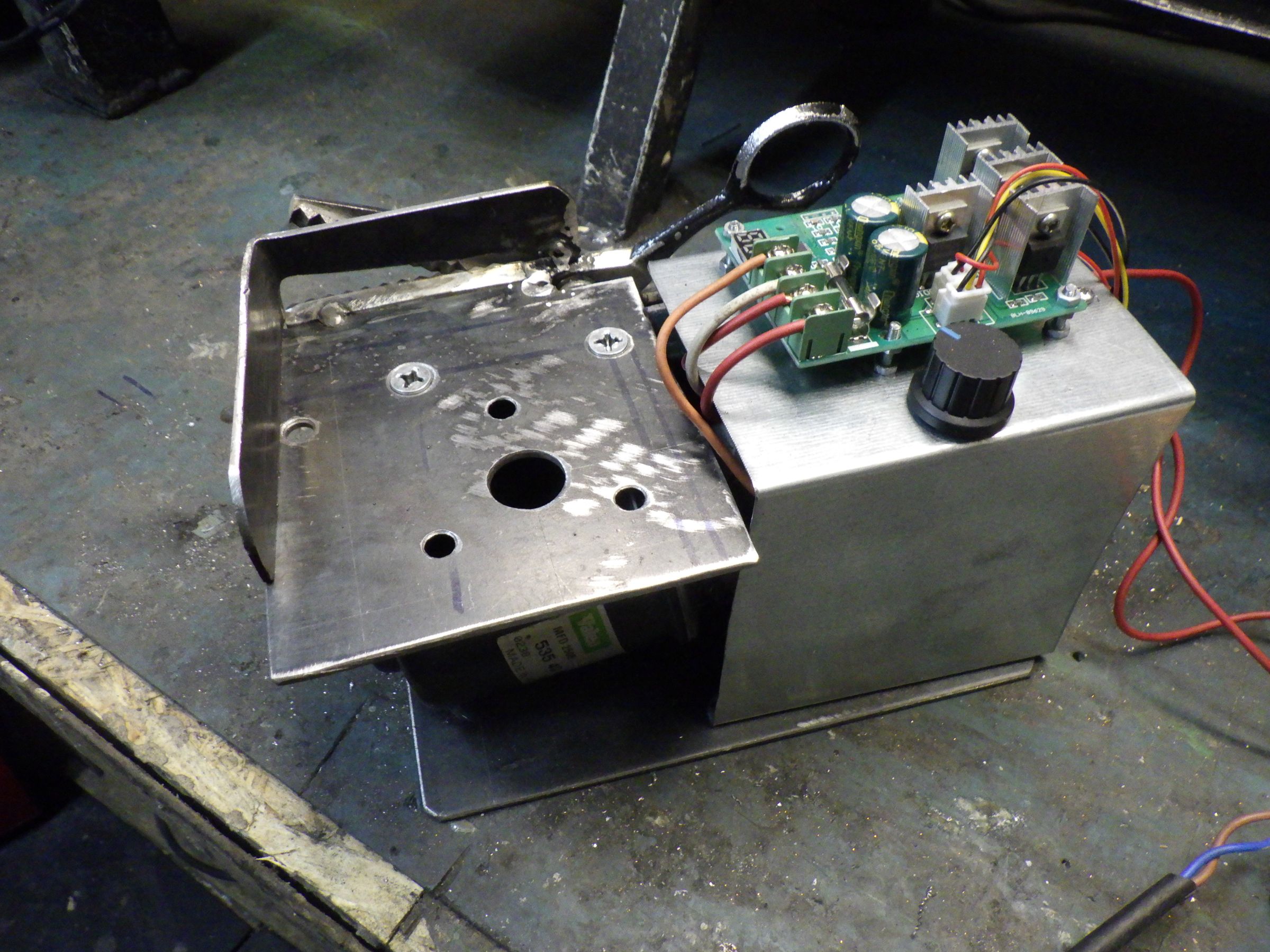 Make Motorized Scissors, Introduction. - Instructables