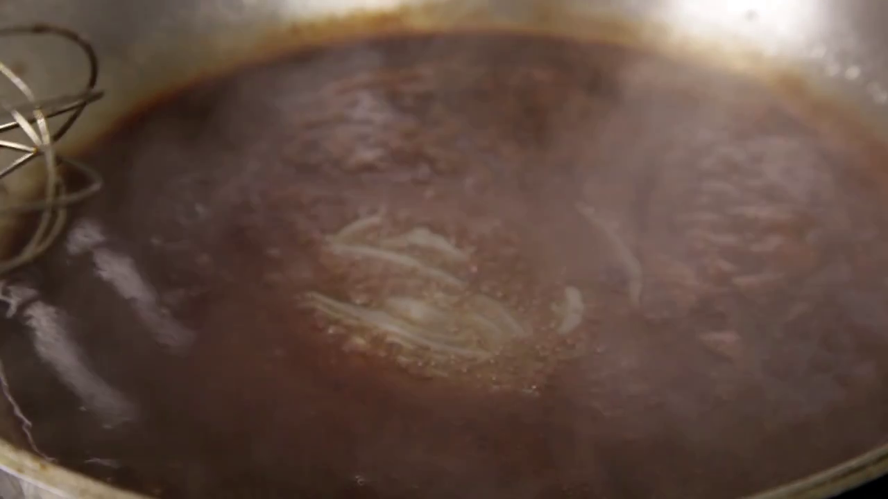 How to Cook a Red Wine Reduction Sauce : 10 Steps - Instructables