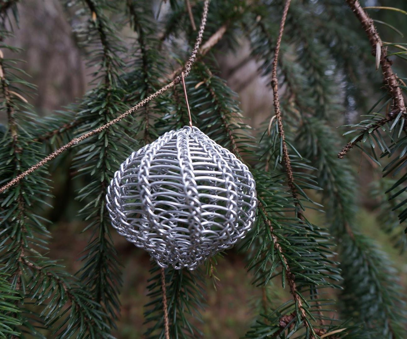 How to Teach Yourself to Knit With Wire (and Maybe Make a Christmas ...