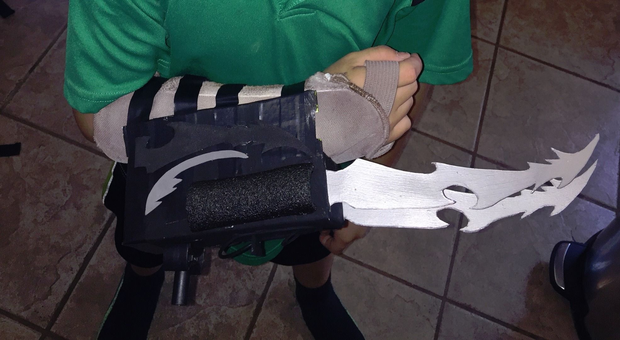 Easy Predator Costume : 6 Steps (with Pictures) - Instructables