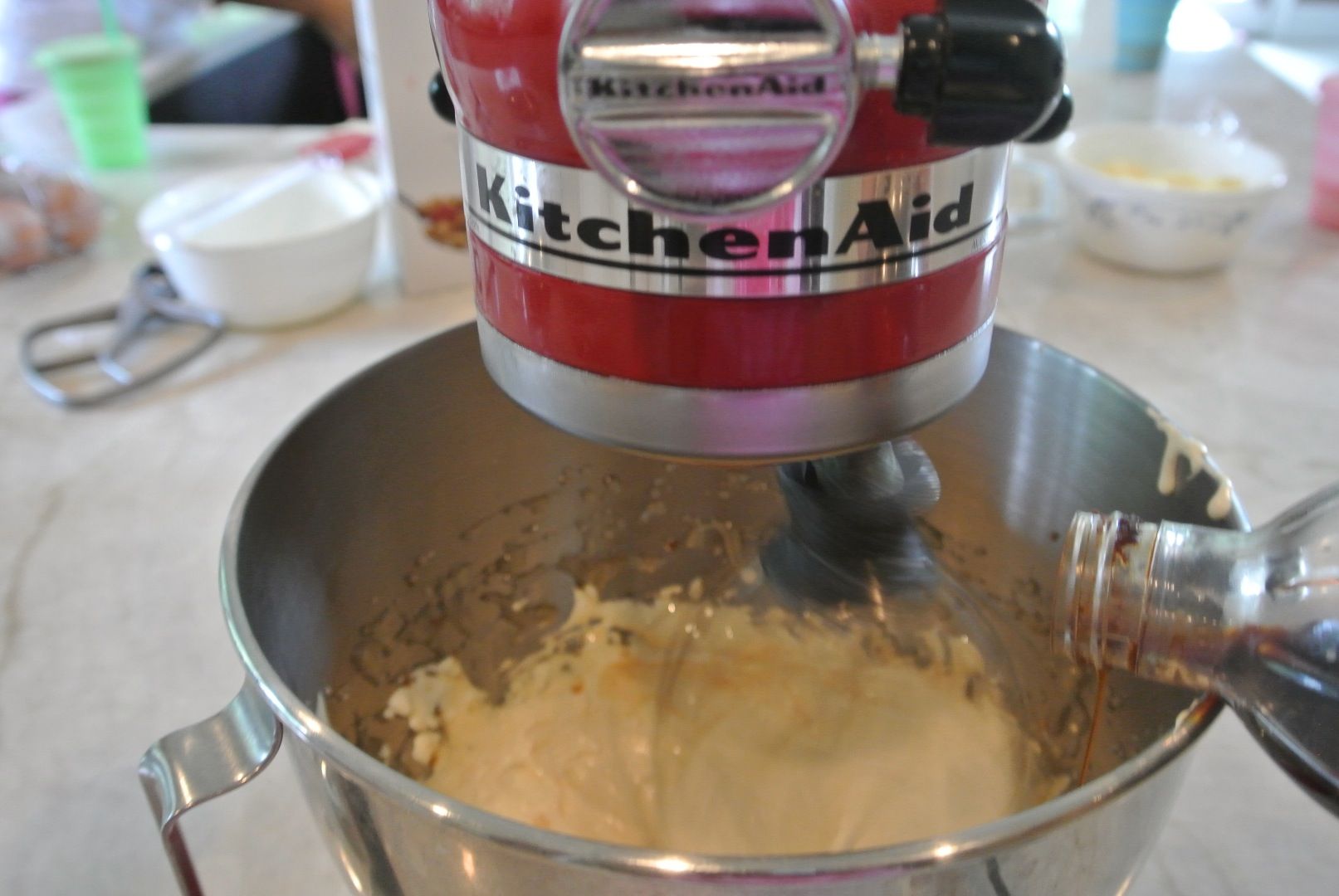 Buttercream 101 : 7 Steps (with Pictures) - Instructables