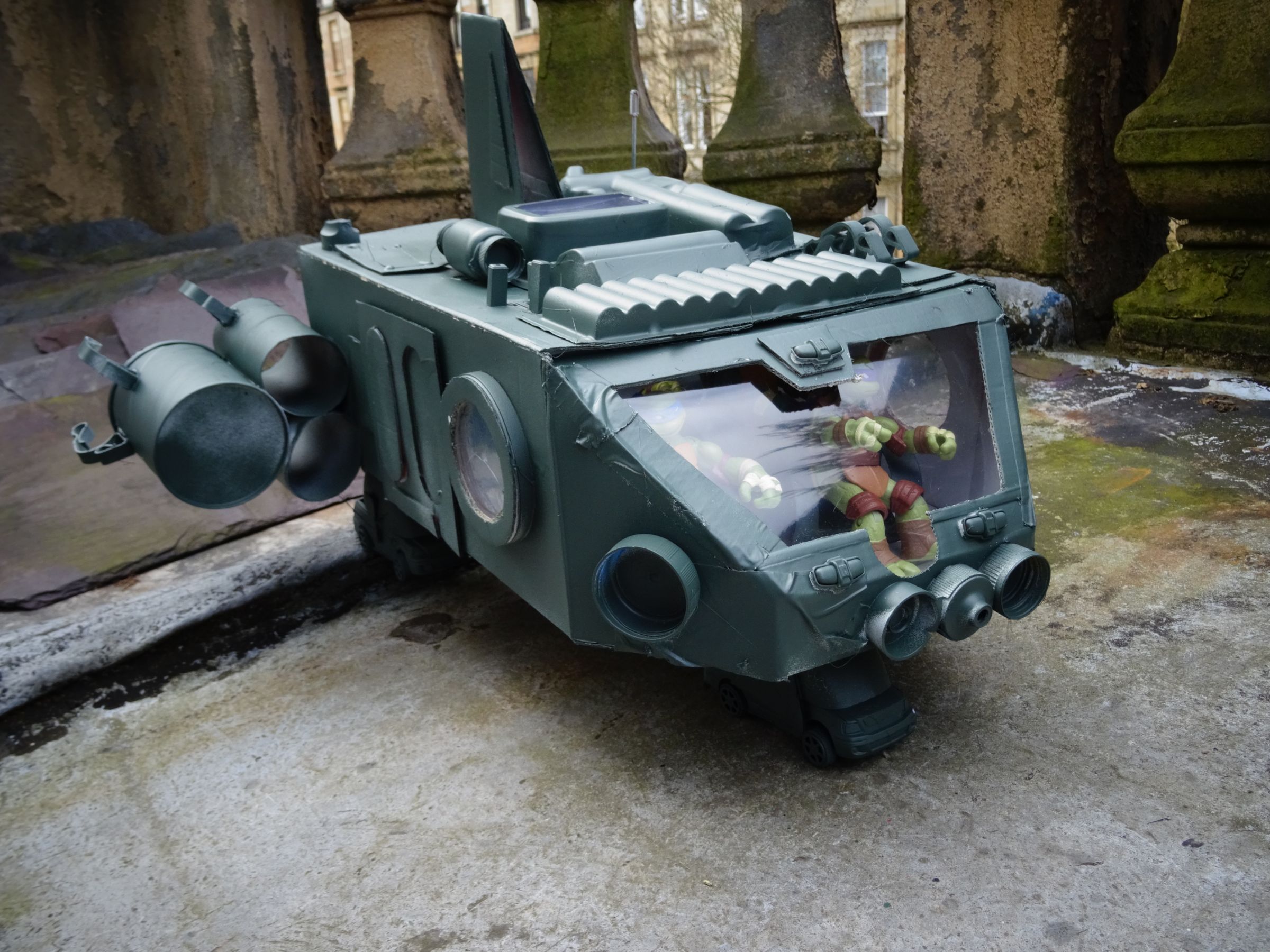 Shoe Box Spaceship : 9 Steps (with Pictures) - Instructables