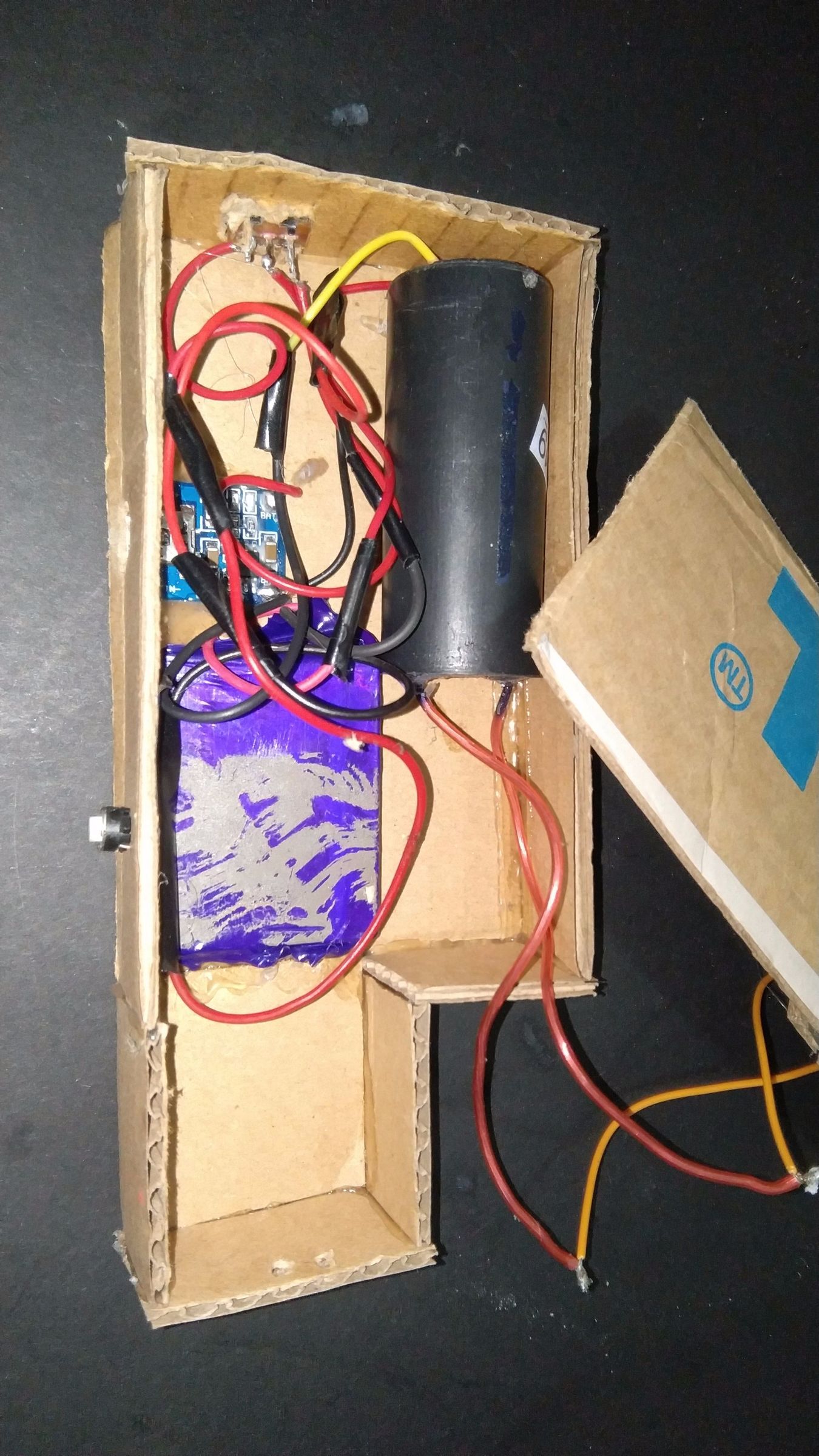 HOME MADE DIY 400000 VOLTS TASER PHONE CASE FOR LESS THAN 10$ : 4 Steps ...