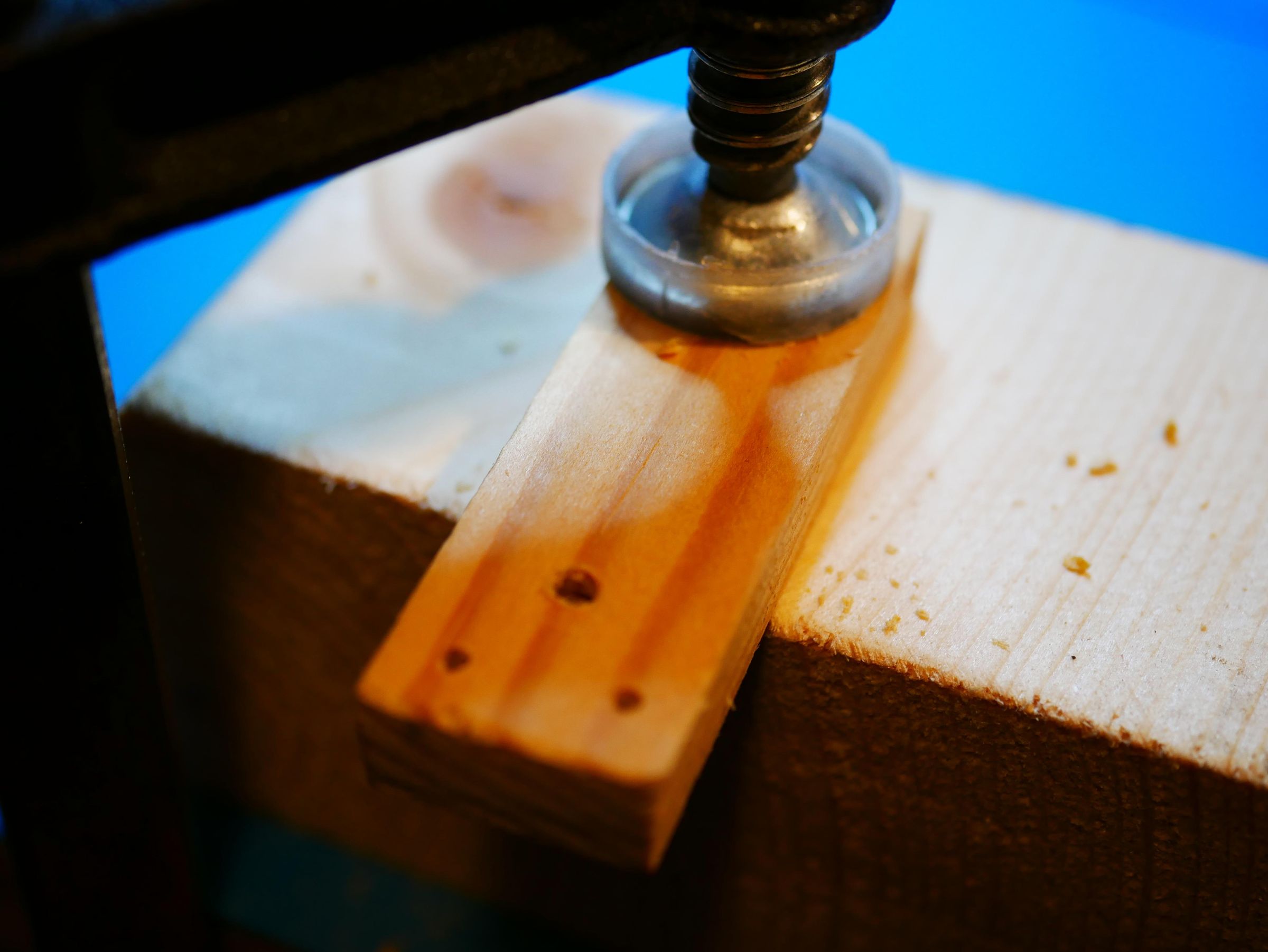 SMD and PCB Holder : 8 Steps - Instructables