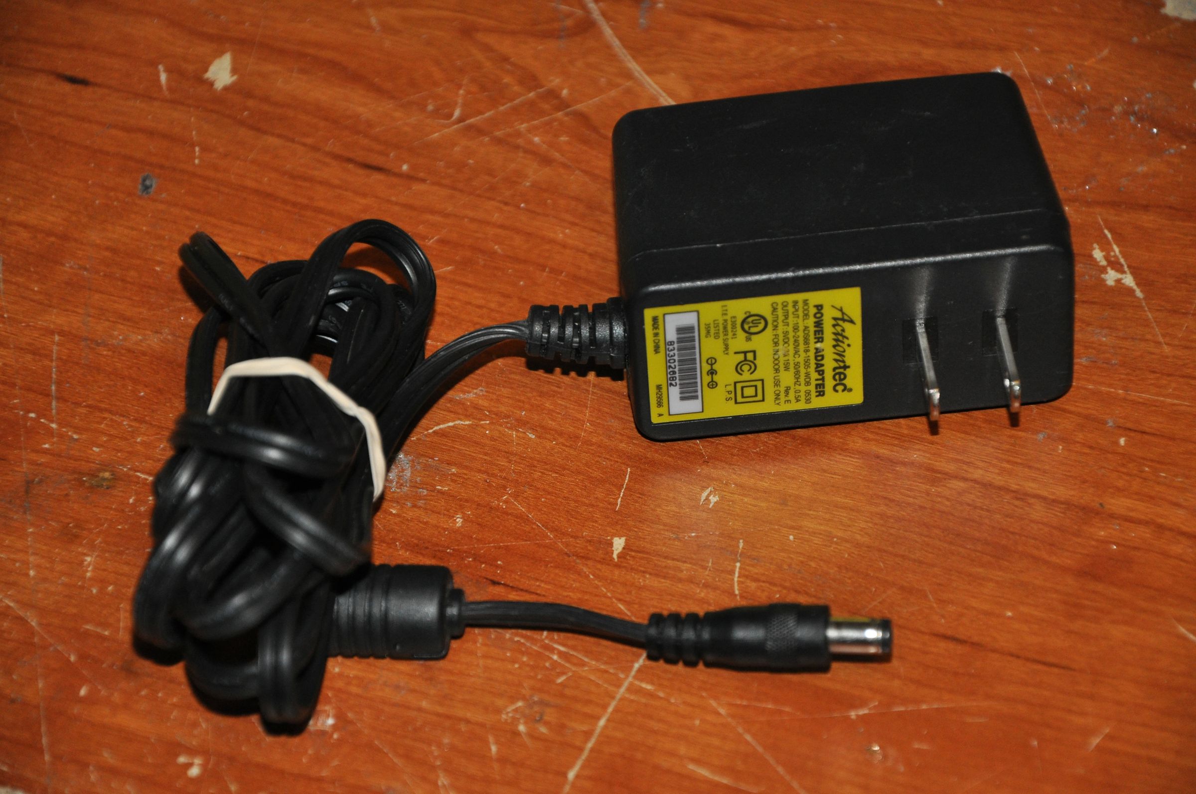 The EXTREMELY EASY VERSION of the Super Capacitor Flash Light : 4 Steps ...