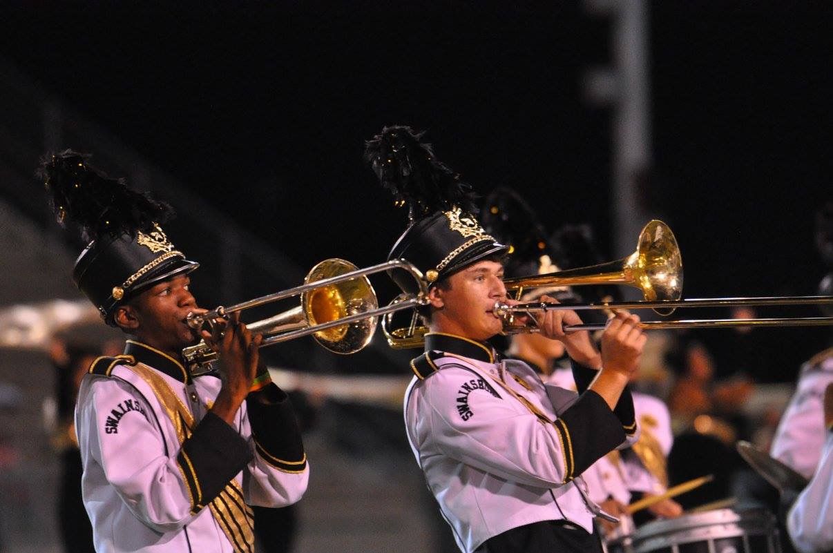 How to March in a Marching Band (core Style and Traditional Style) : 10 ...