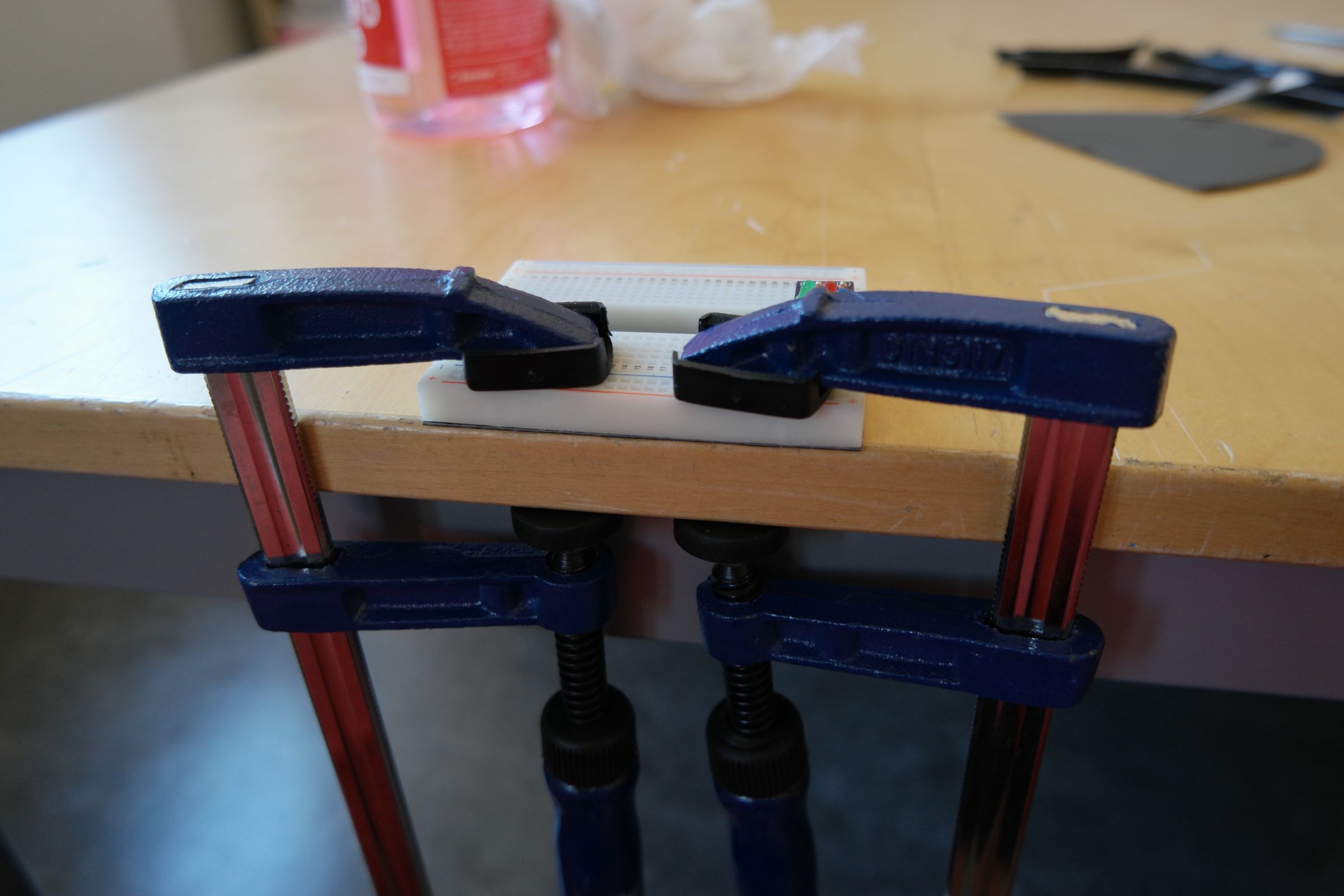 NodeMCU Breadboard Tweak : 7 Steps (with Pictures) - Instructables