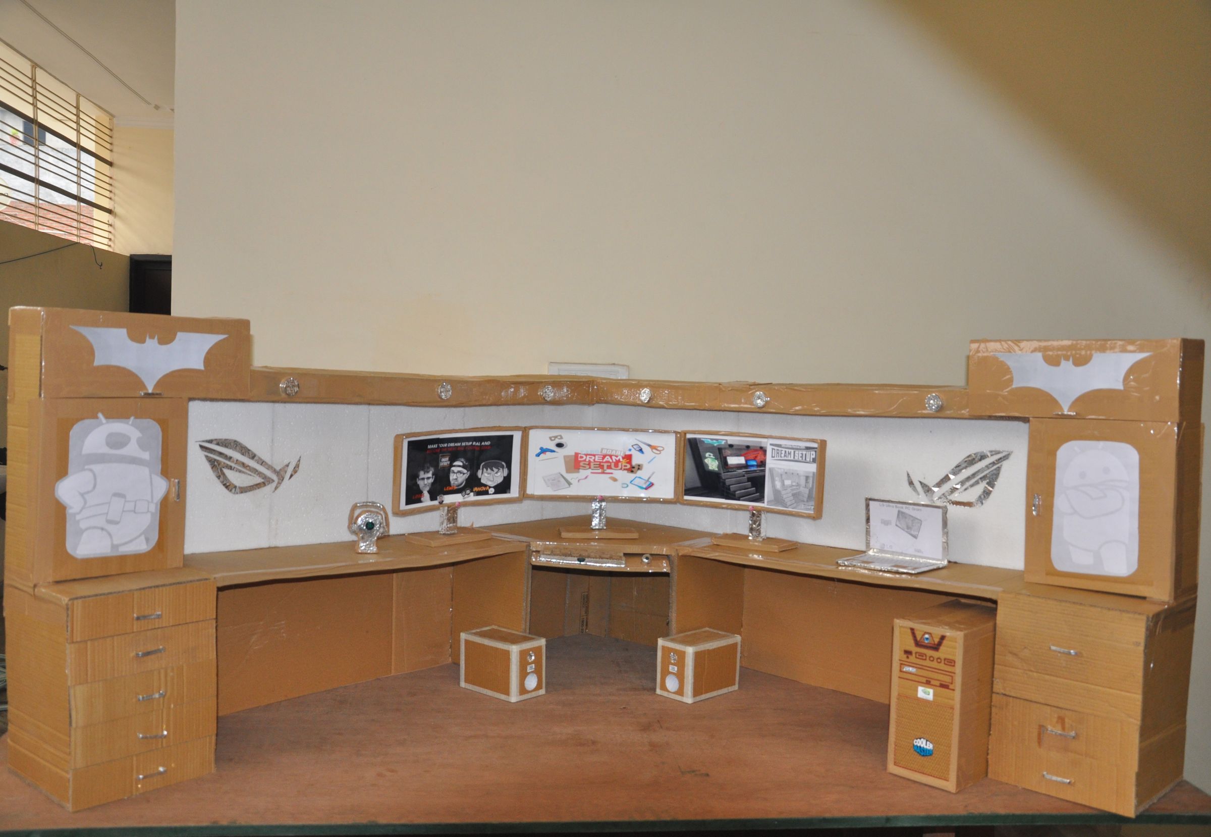 Cardboad Computer Desk : 5 Steps (with Pictures) - Instructables