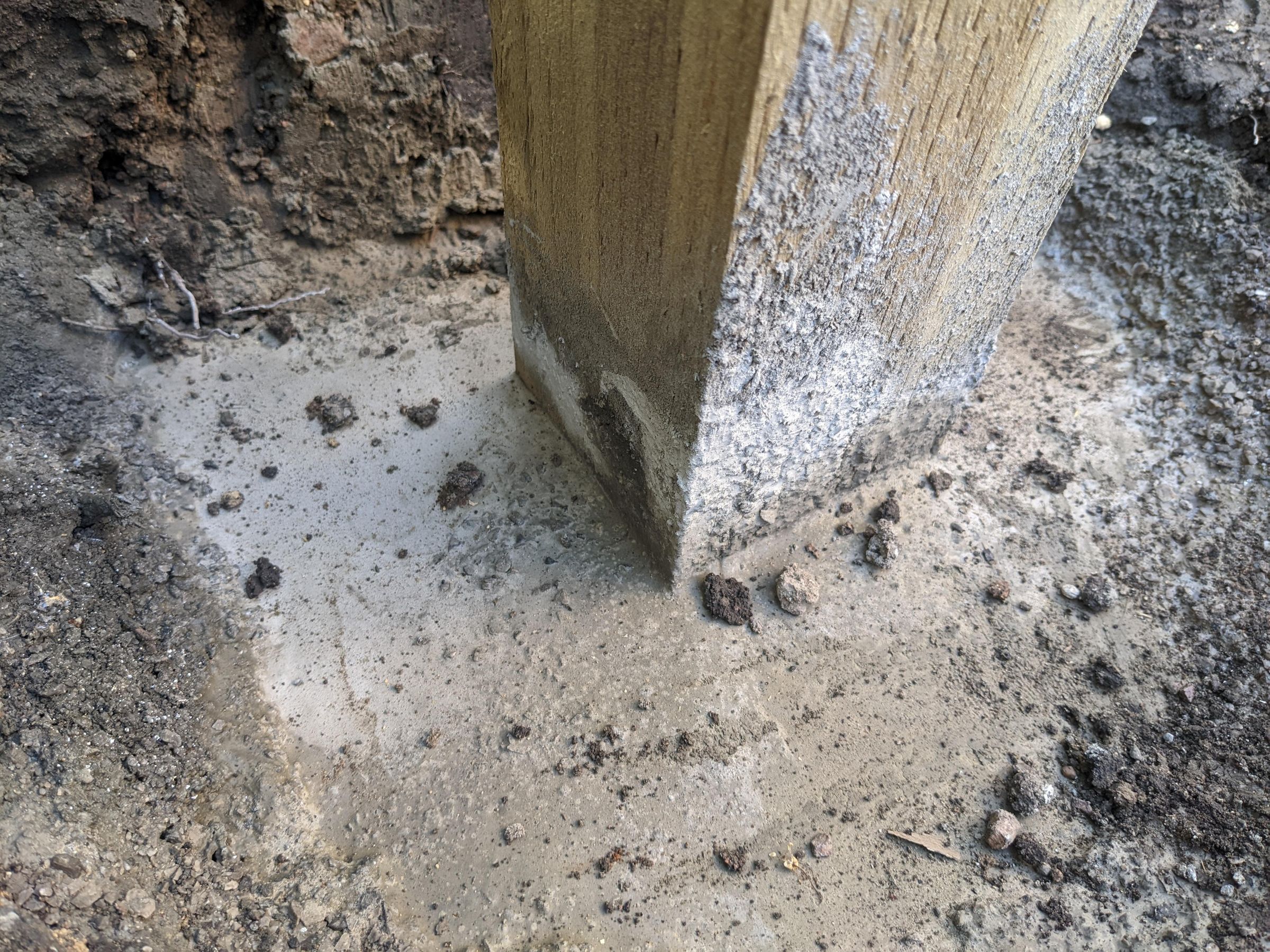 Creating a Beautiful Tiered Garden From a Boring New Build Slope : 8 ...