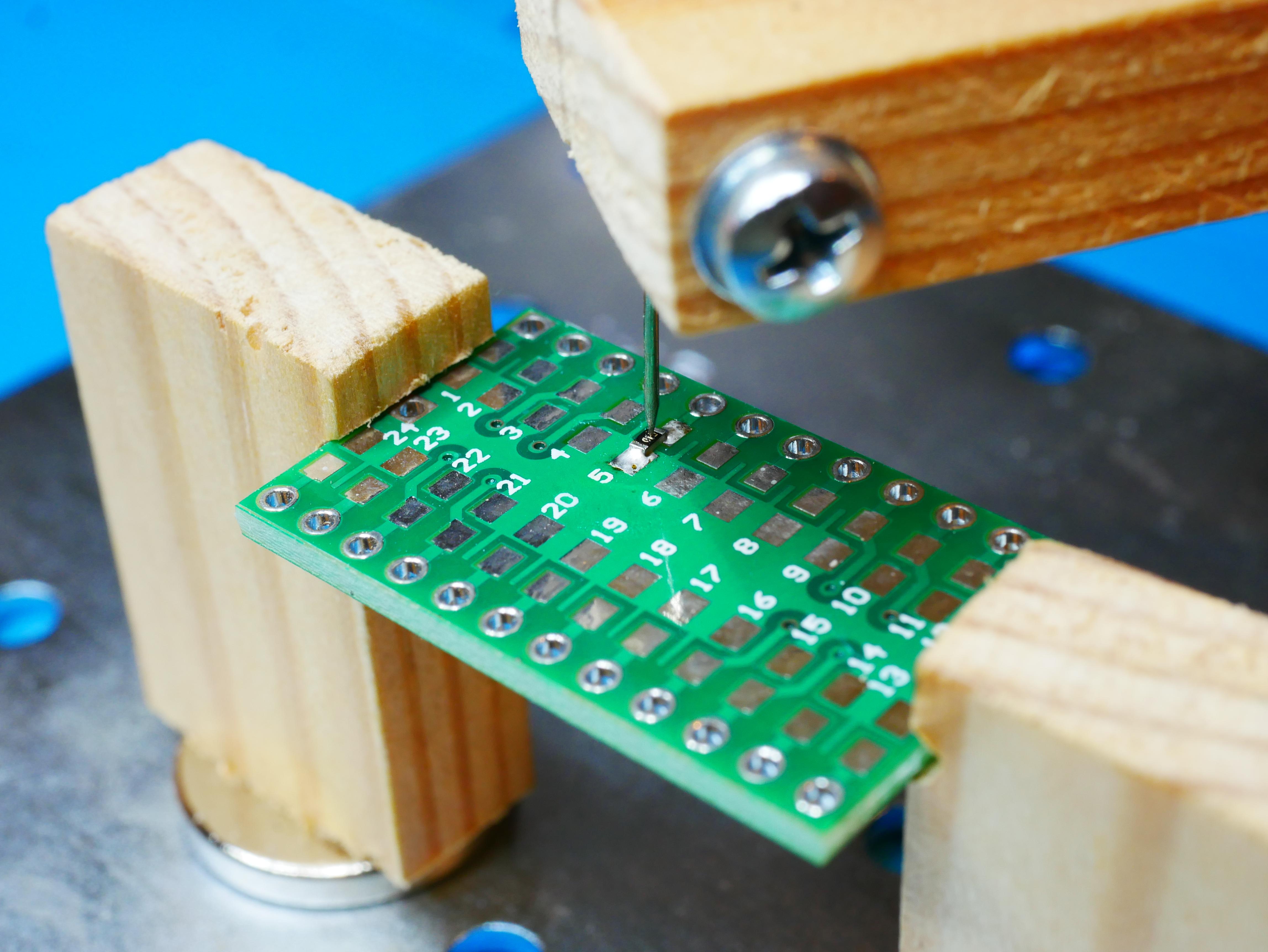 SMD and PCB Holder : 8 Steps - Instructables