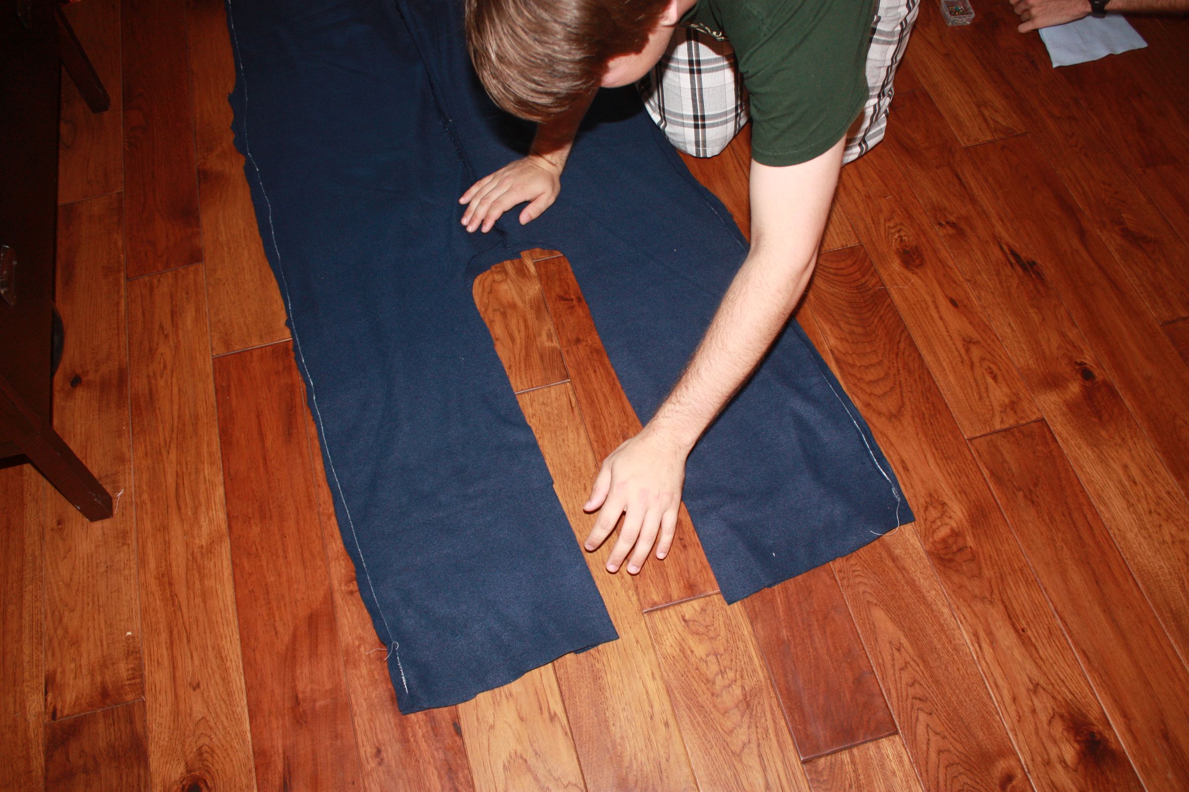 "Snuggie" Character Costume : 19 Steps (with Pictures) - Instructables