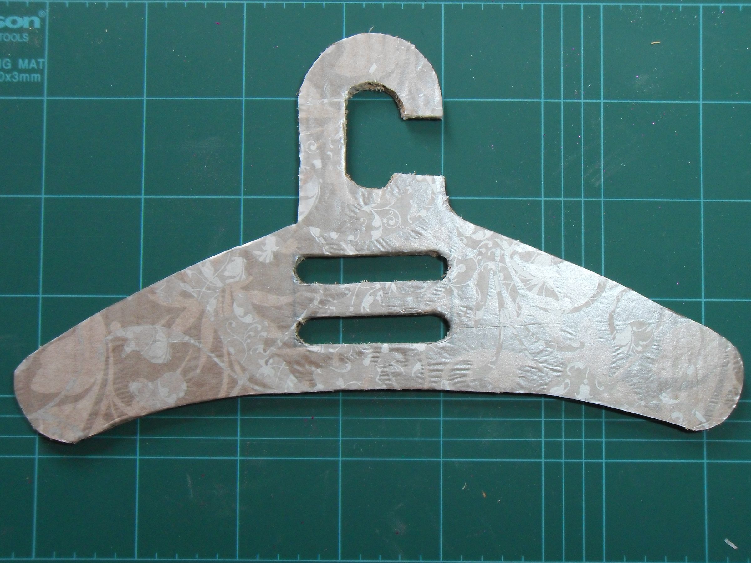 Stylish Cardboard Clothes Hangers : 5 Steps (with Pictures) - Instructables