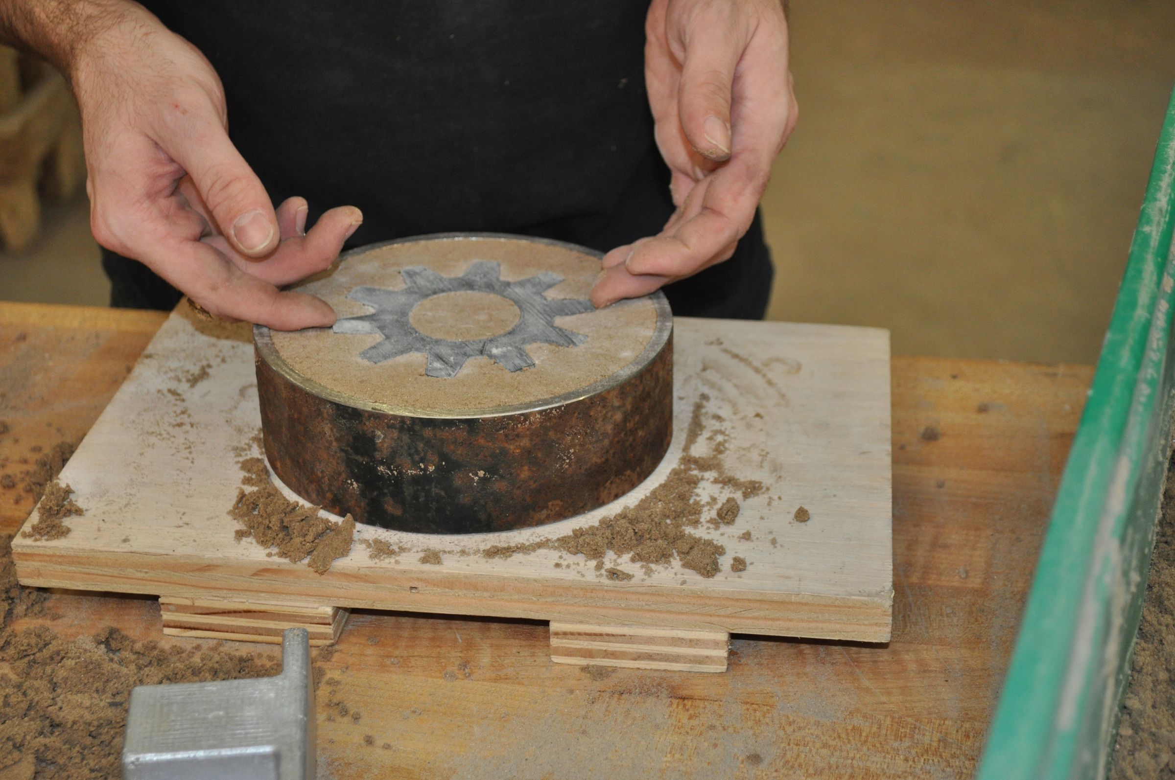 How to Sand Cast 3D Printed Objects : 12 Steps (with Pictures ...