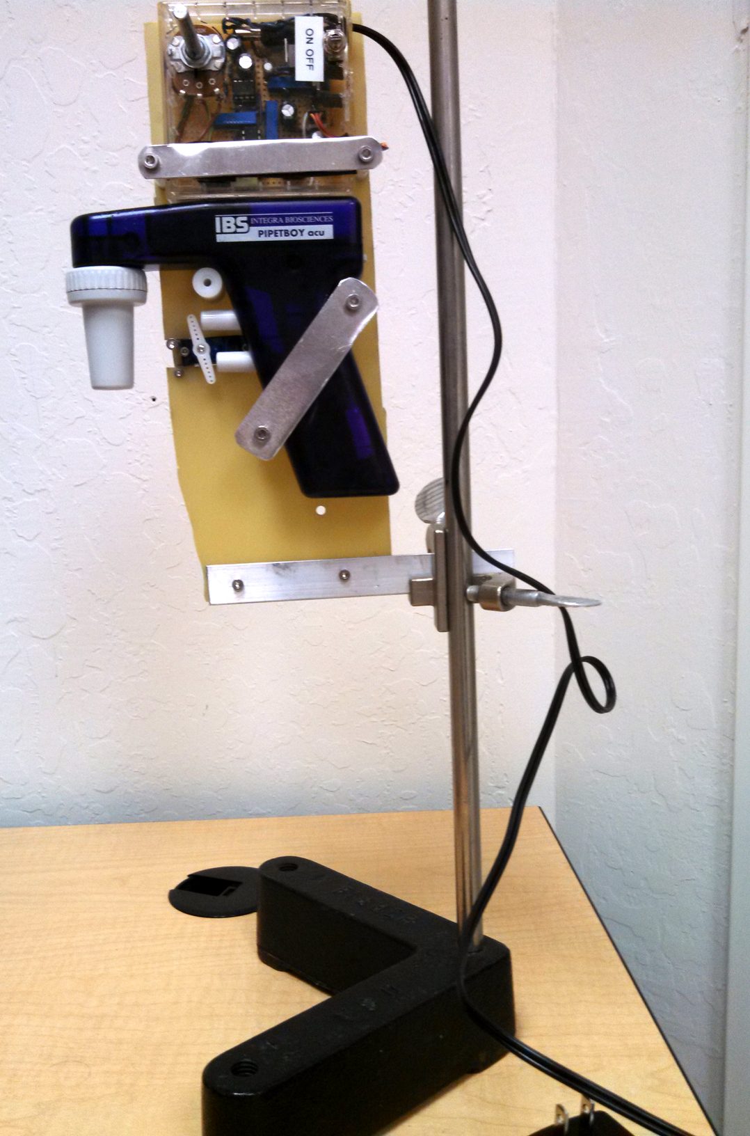 Turn a Normal Pipette Dispenser to an Automatic Repeater : 3 Steps ...