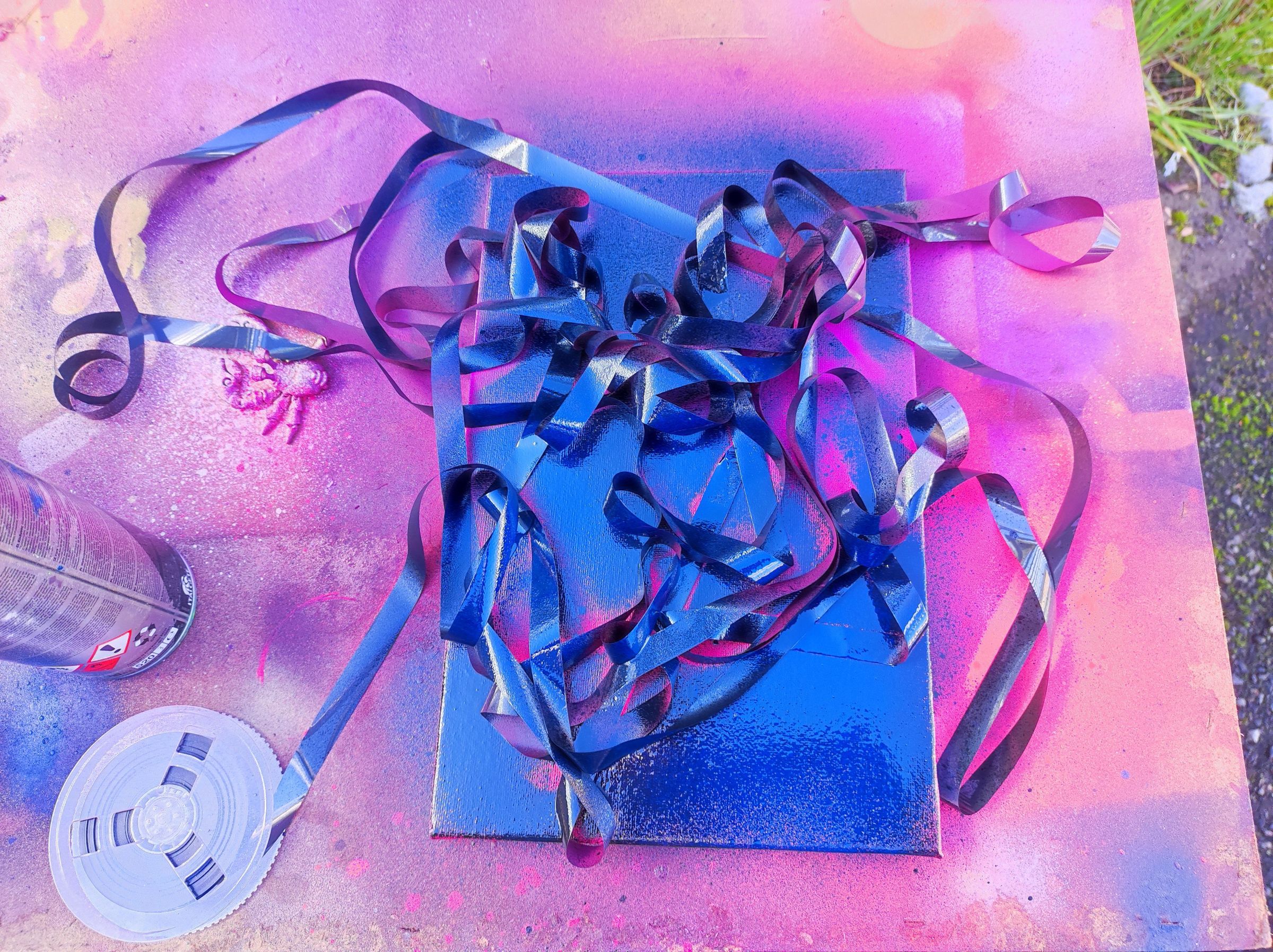 Incredibly Easy Abstract Art Using a VHS Tape : 4 Steps (with Pictures) - Instructables