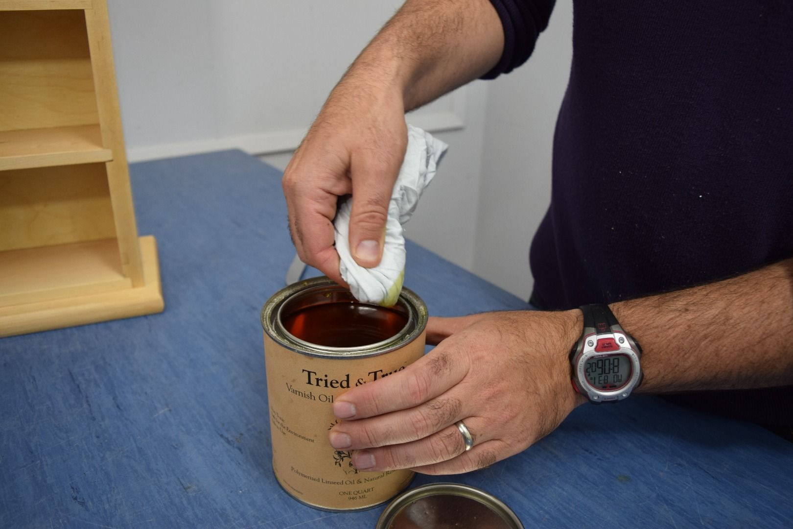 Applying Traditional Varnish Oil : 7 Steps (with Pictures) - Instructables